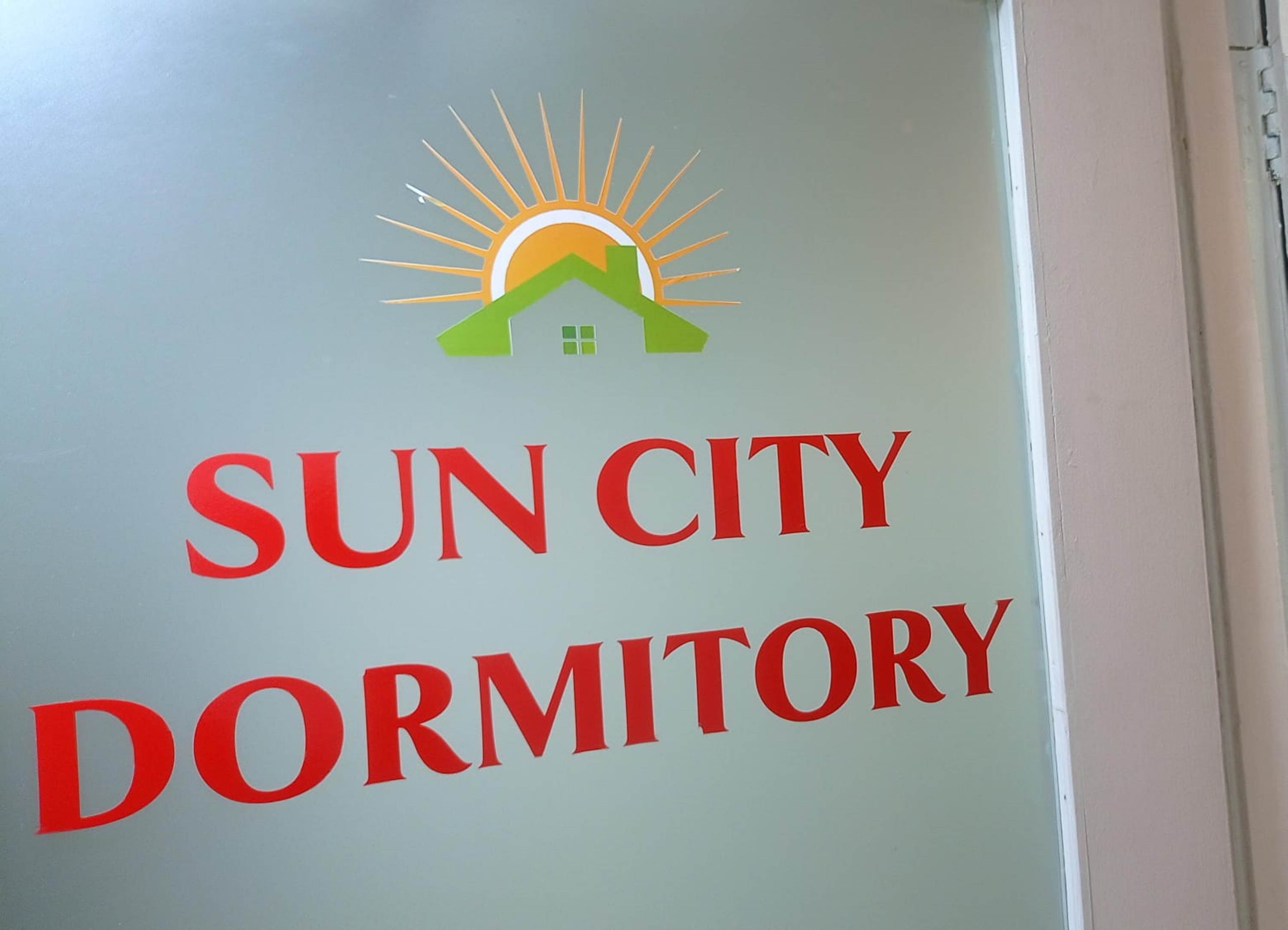 Sun City Dormitory 𝗕𝗢𝗢𝗞 Mumbai Hostel