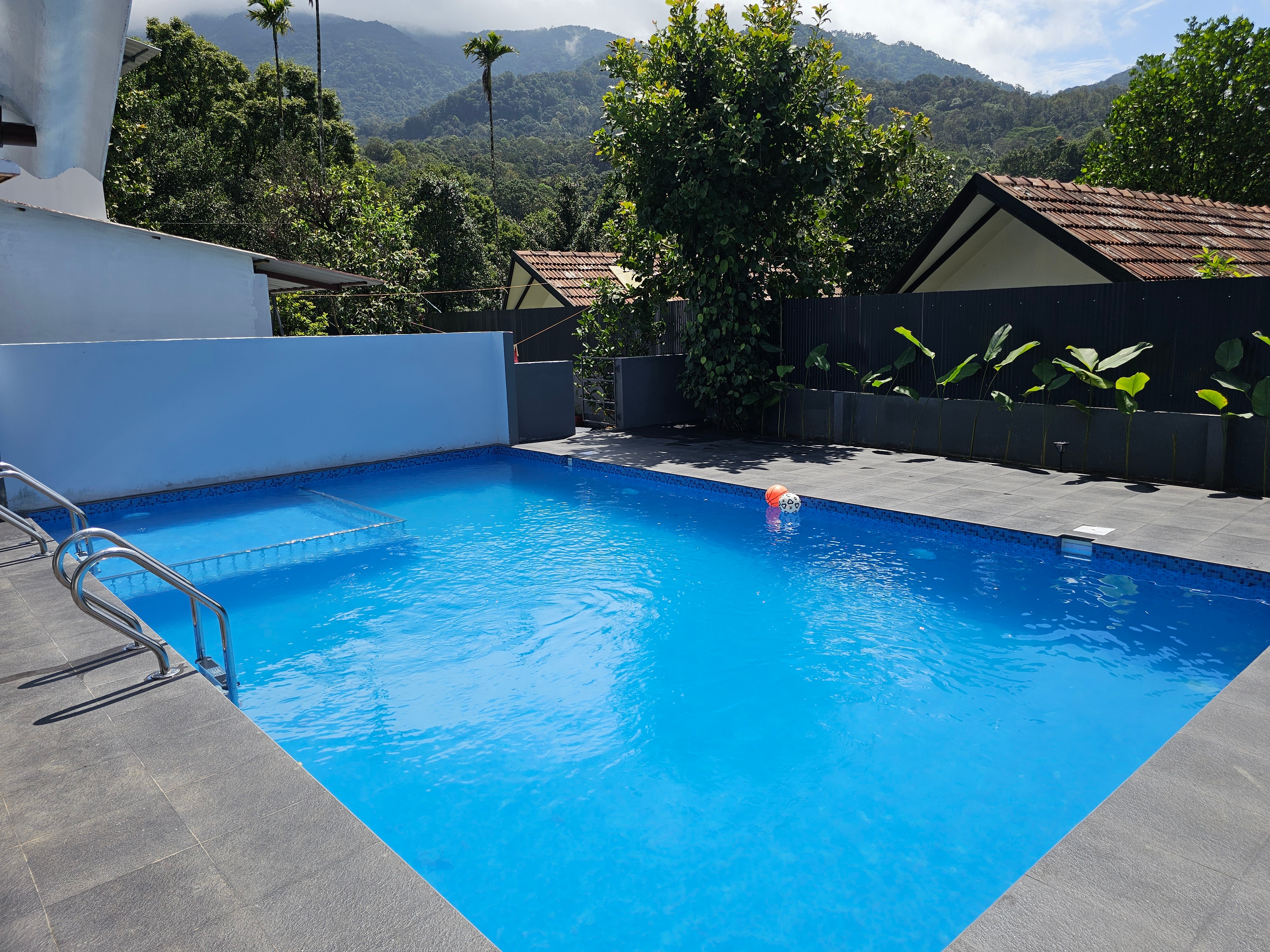 MOUNT WAVE POOL VILA 𝗕𝗢𝗢𝗞 Wayanad Villa