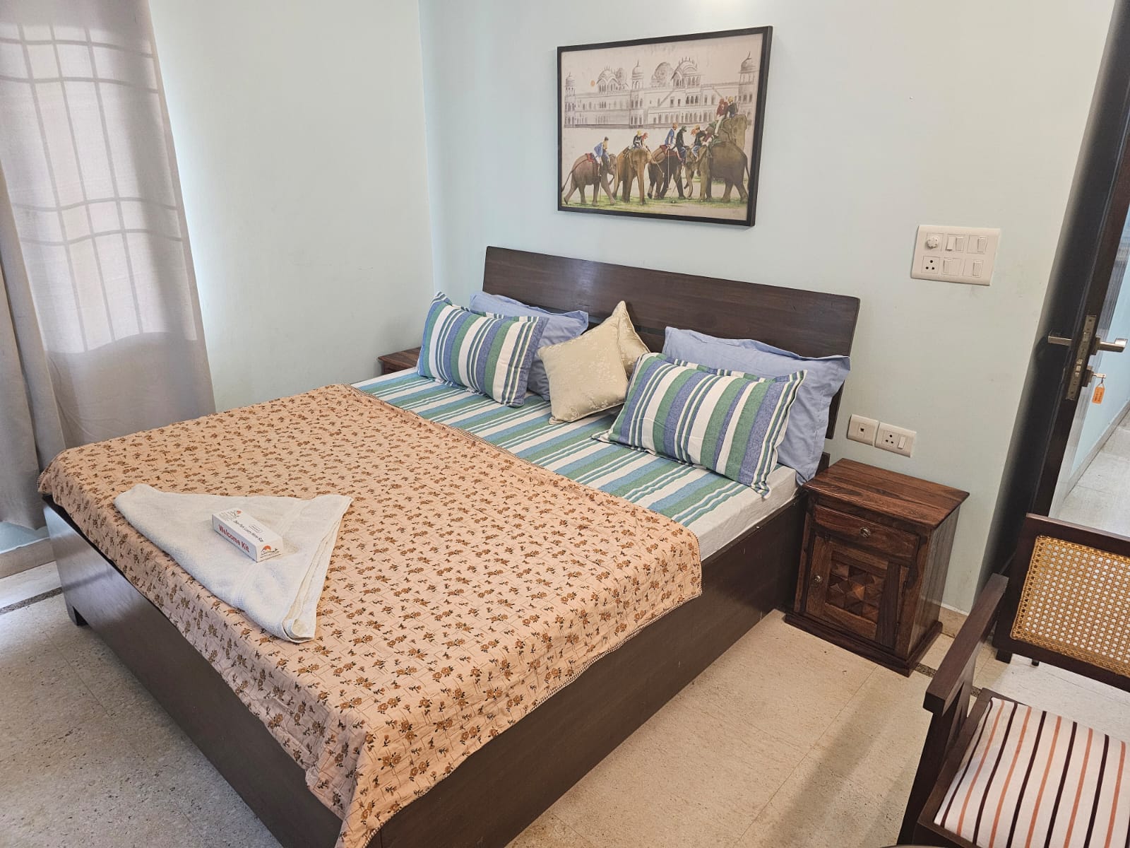 Sky Bloom Luxury Homestay 𝗕𝗢𝗢𝗞 Delhi Homestay