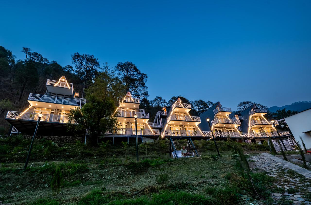 Kainchi retreat 𝗕𝗢𝗢𝗞 Kosya Kutauli Hotel