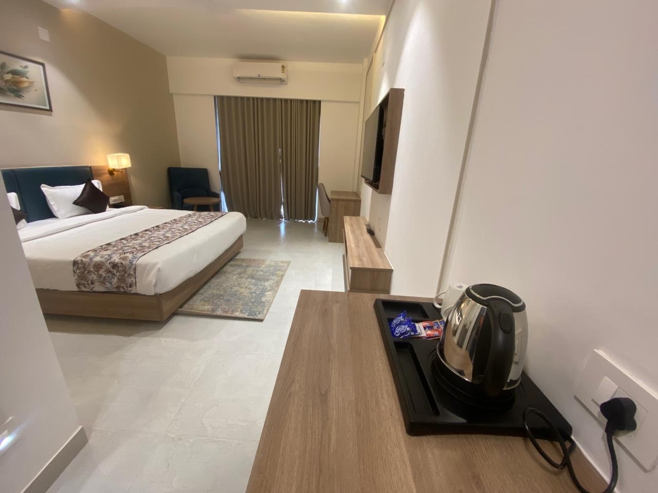 Hotel swastik inn by Nexottel 𝗕𝗢𝗢𝗞 Khambhaliya Hotel