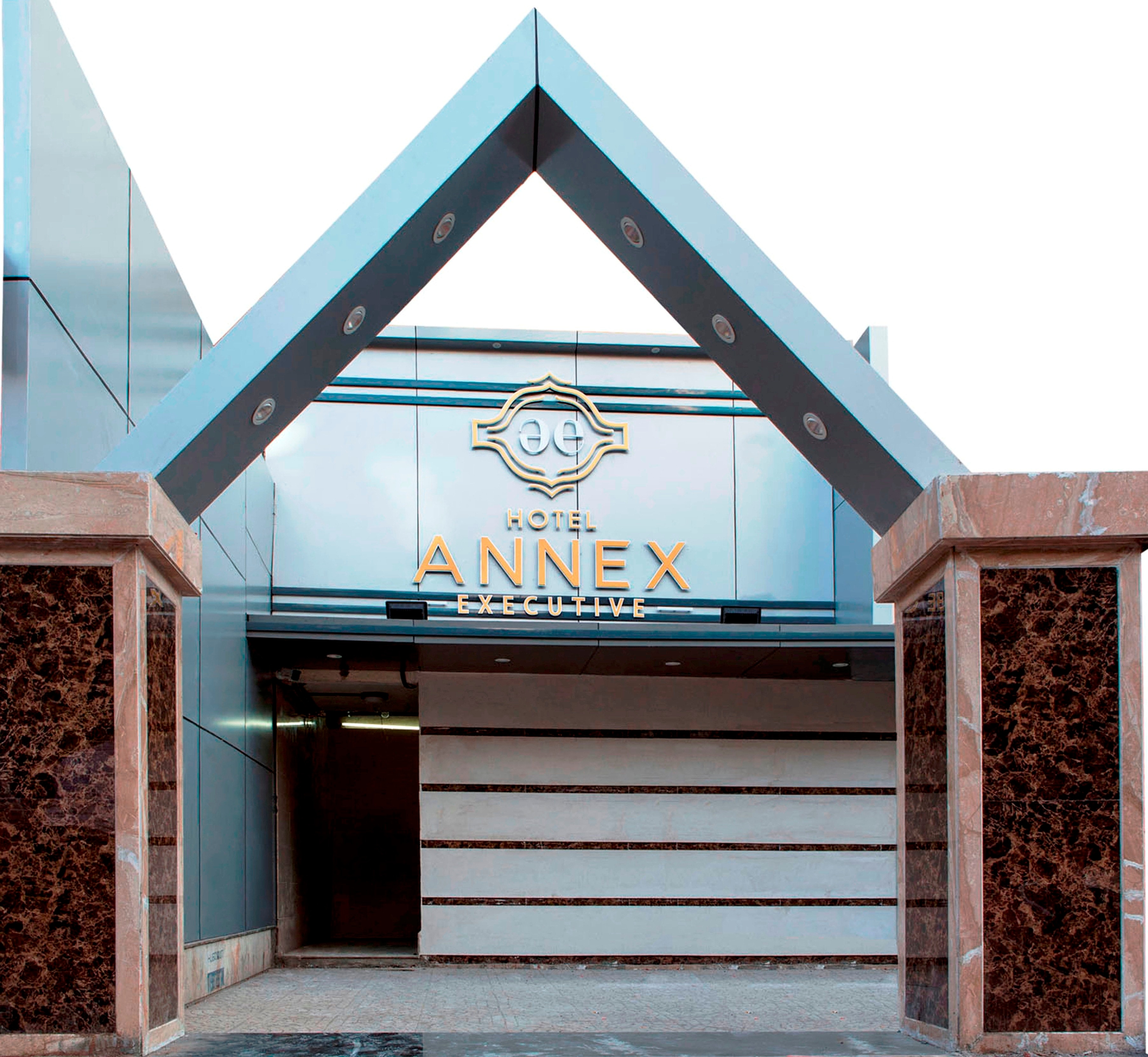 100 Floors Level 18 Annex | Floor Roma