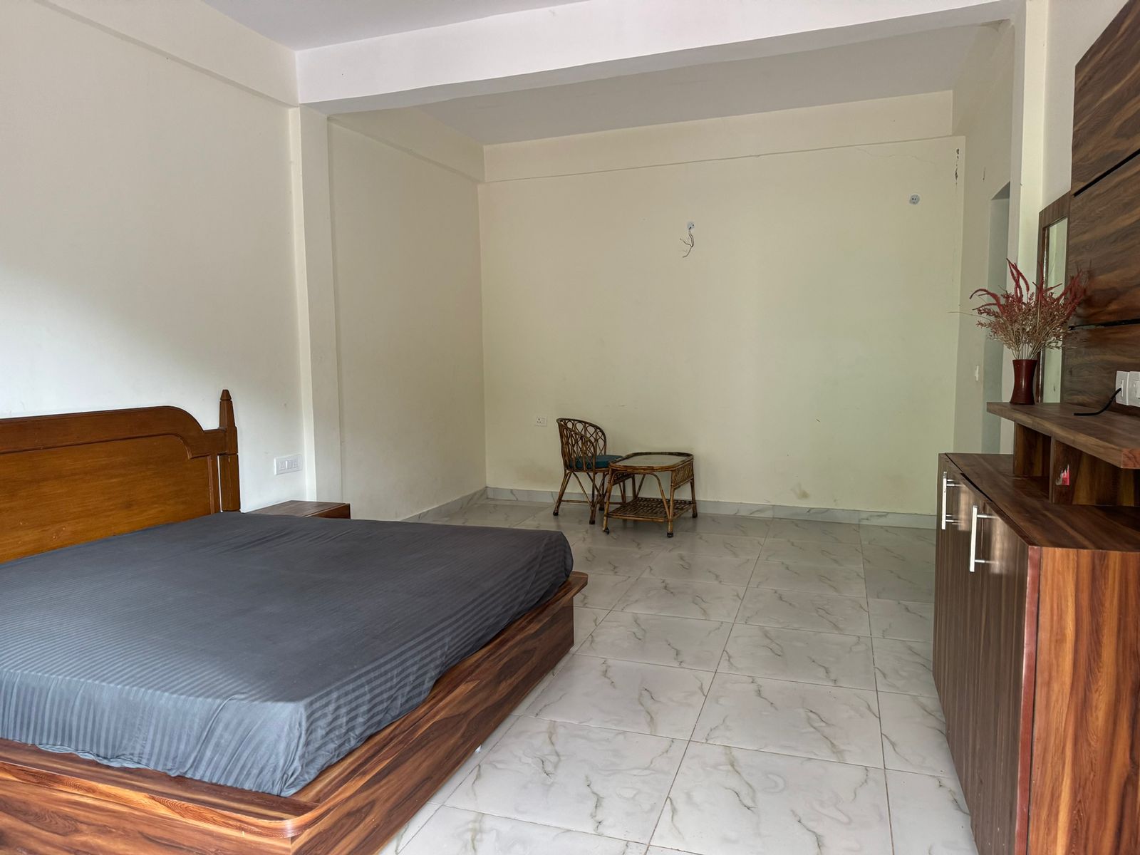 The Bhatta Fall Stays 𝗕𝗢𝗢𝗞 Mussoorie Homestay