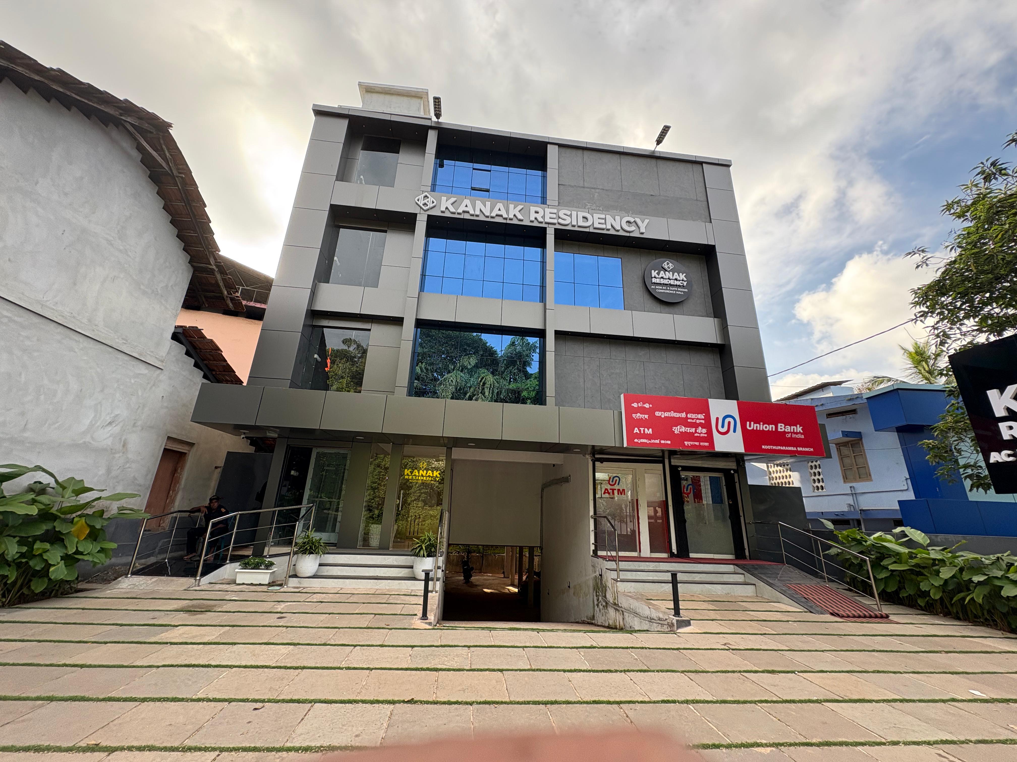 Kanak Residency Kuthuparamba 𝗕𝗢𝗢𝗞 Thalasserry Hotel