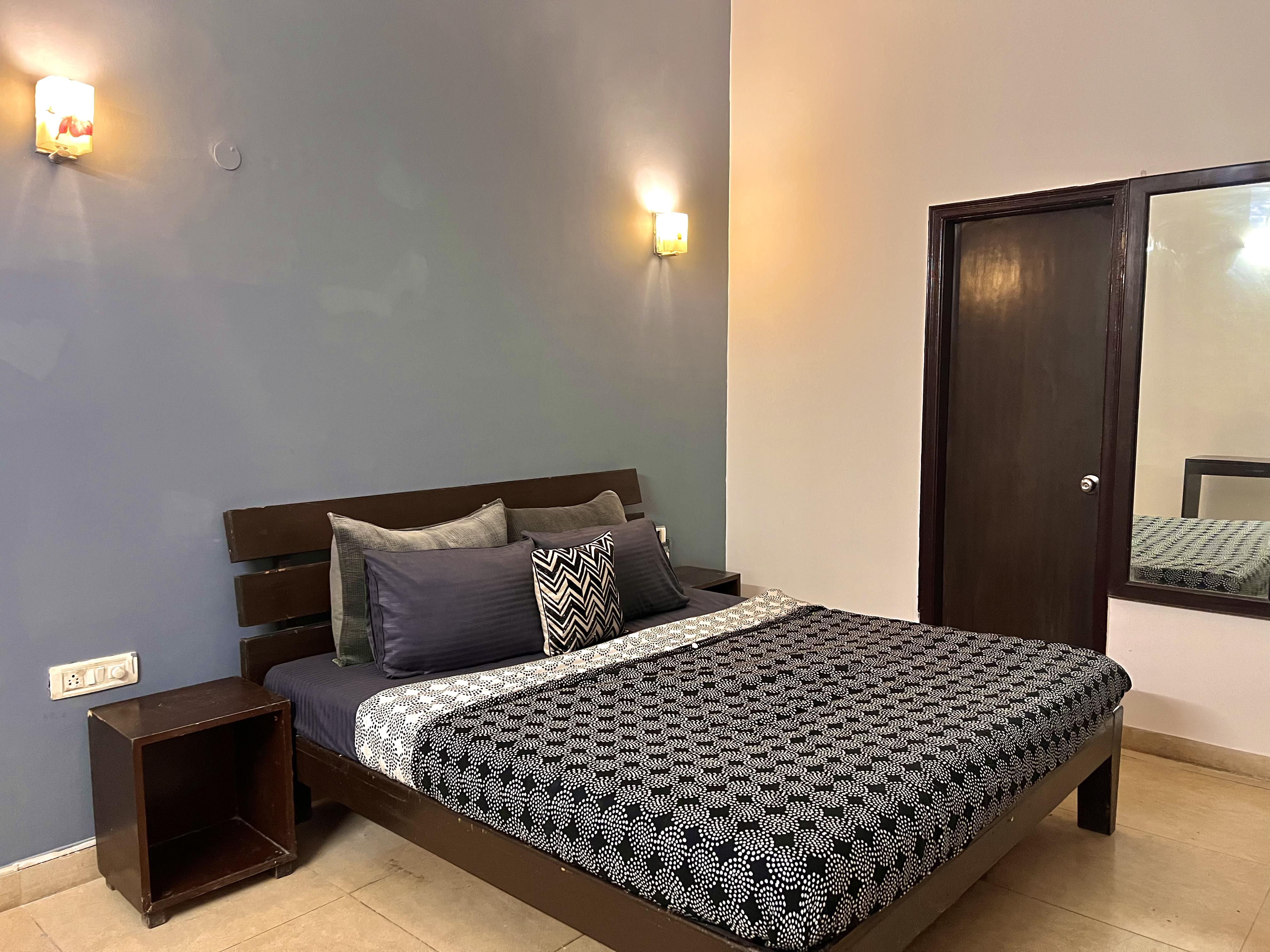 Rooms of cozy room on main road - Homestay in Gurgaon