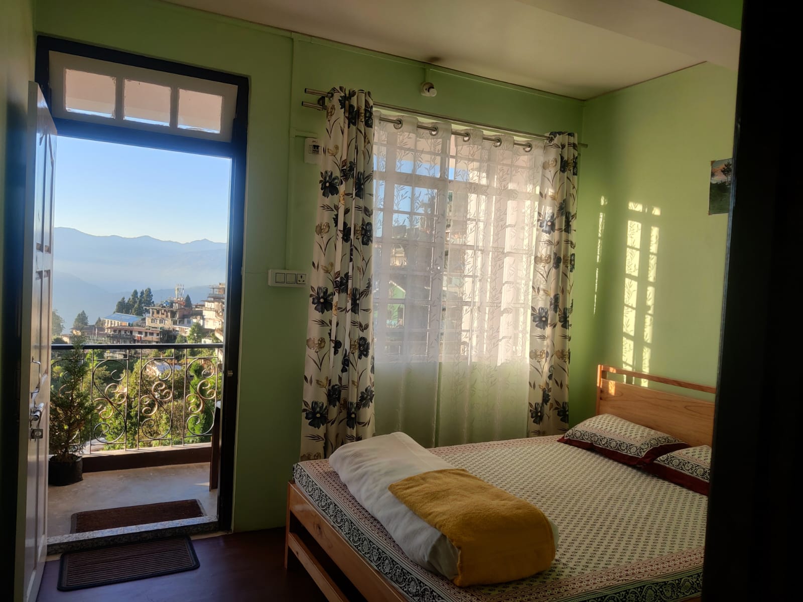 DEEPNEST HOMESTAY 𝗕𝗢𝗢𝗞 Darjeeling Homestay