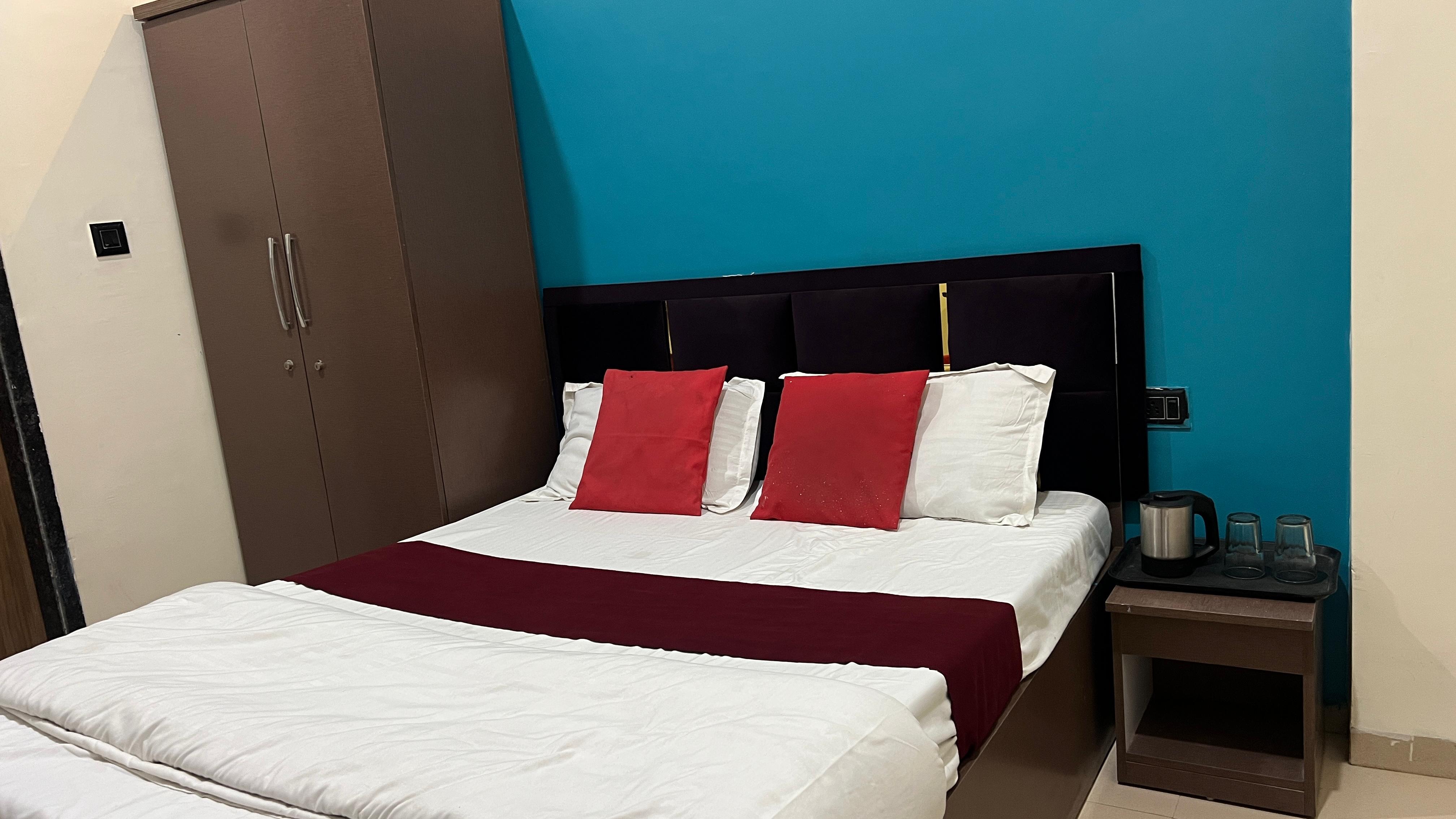 Rooms of Hotel Mauris and Restaurant - Hotel in Indore