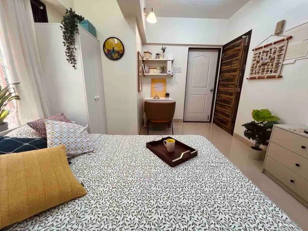 Dawn A Spacious Modern Studio in Bandra at Almeida Park by Connekt ...