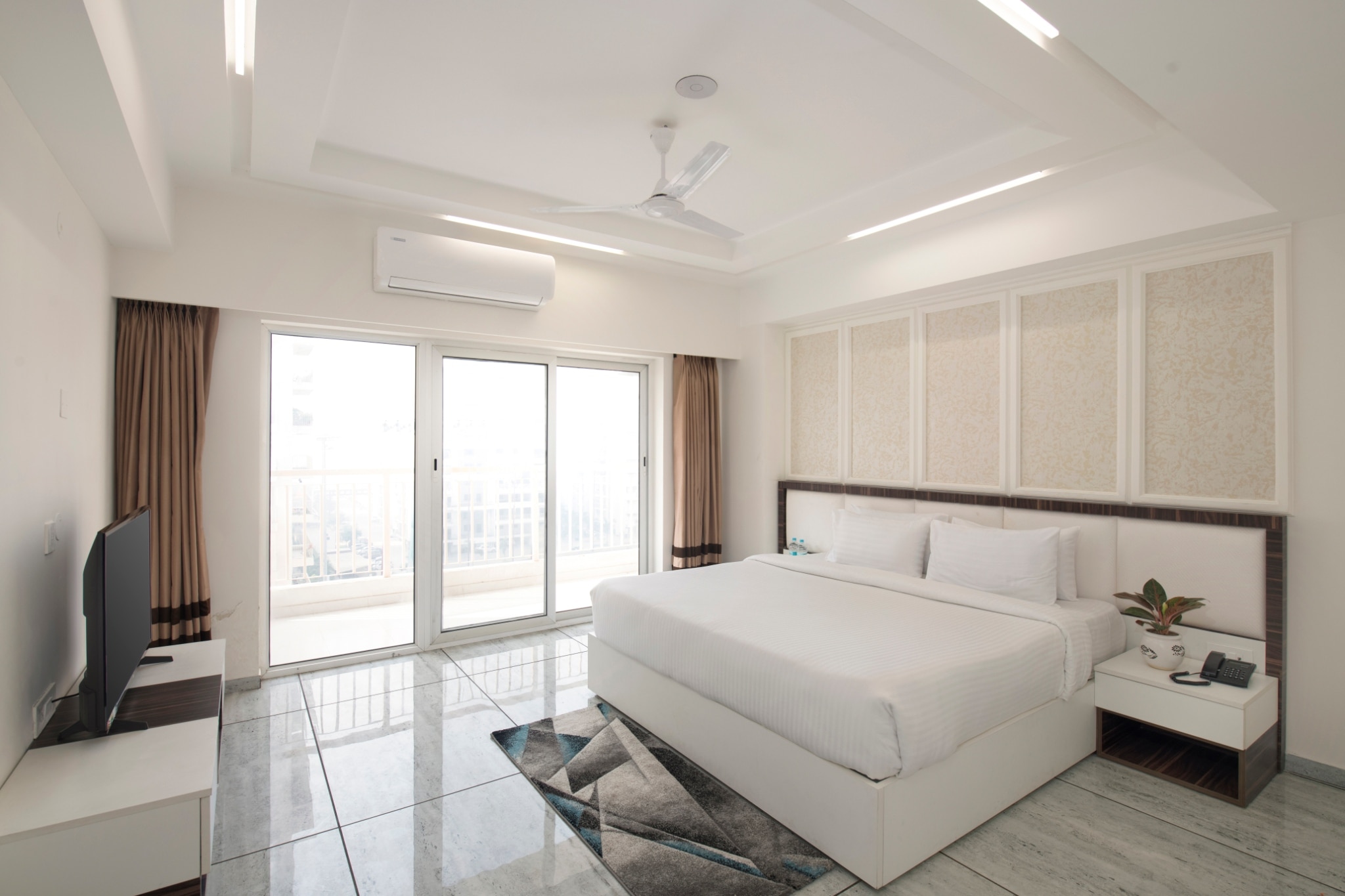 Rooms of VVIP SUITES THE TROT - Hotel in Ghaziabad