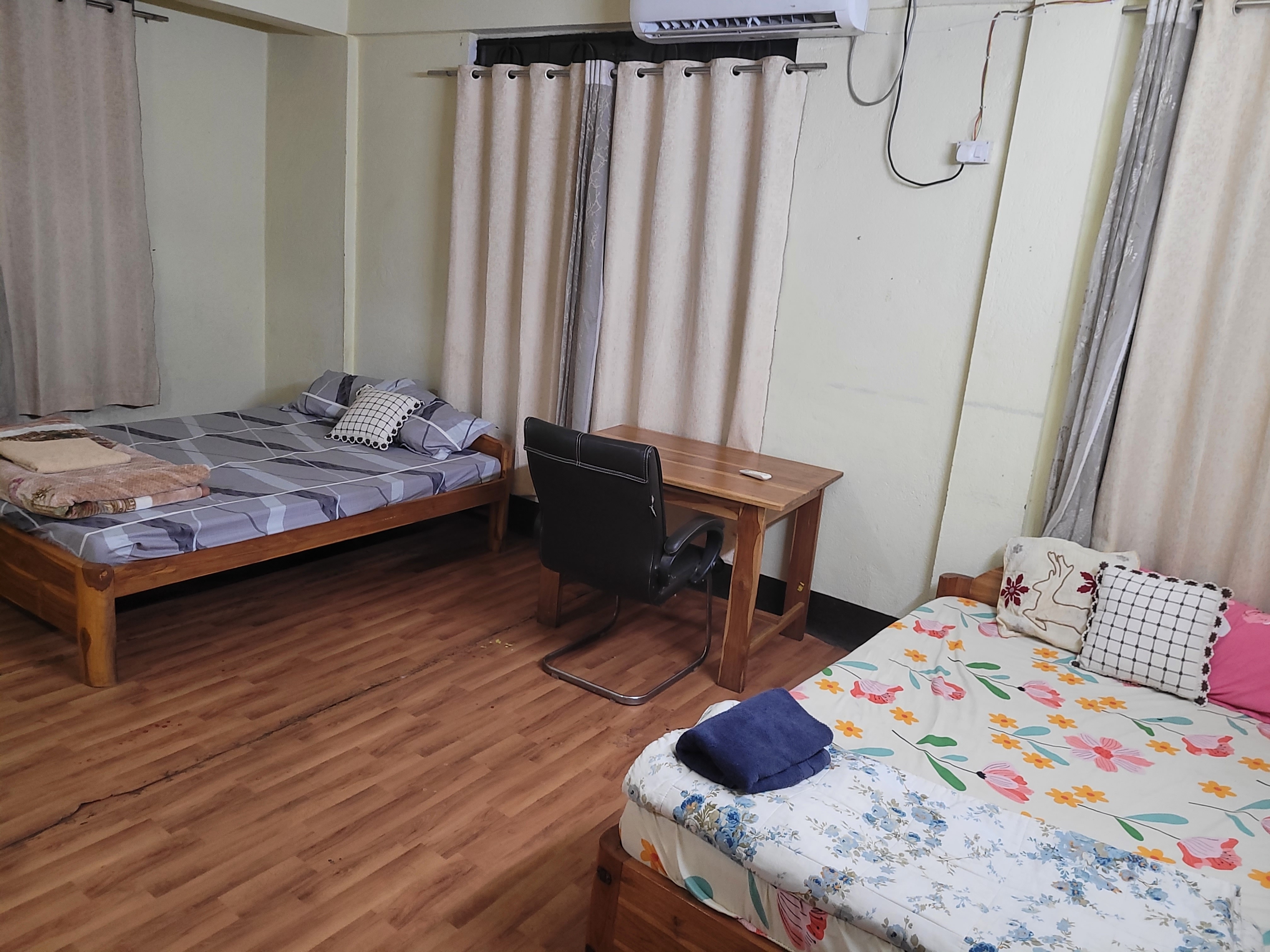 Crave'inn Hotel & Restaurant, Jalukie Town 𝗕𝗢𝗢𝗞 Peren Homestay