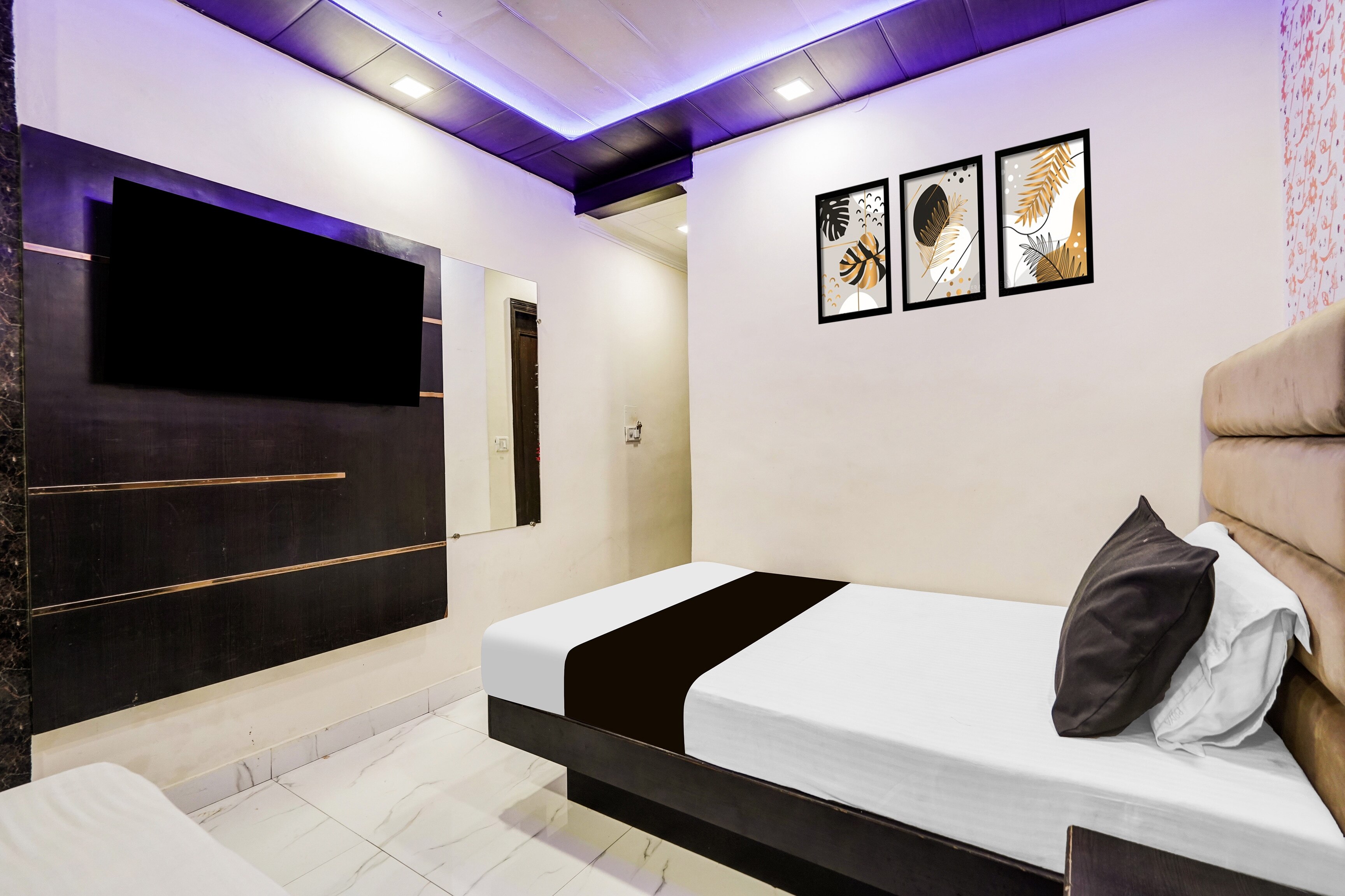 Hotel O Priya Palace Delhi - Reviews, Photos & Offer