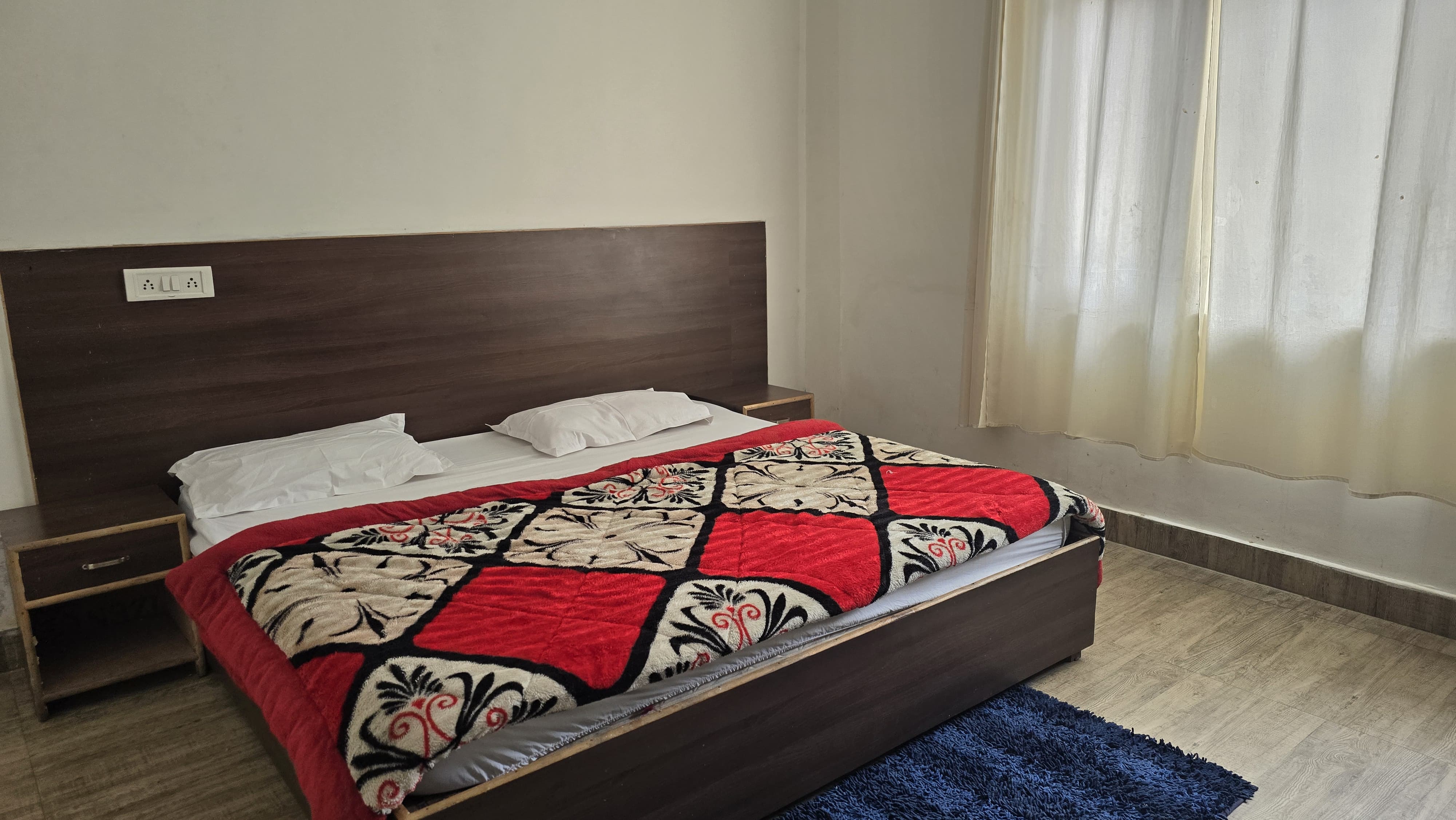 Jayant Residency 𝗕𝗢𝗢𝗞 Joshimath Homestay