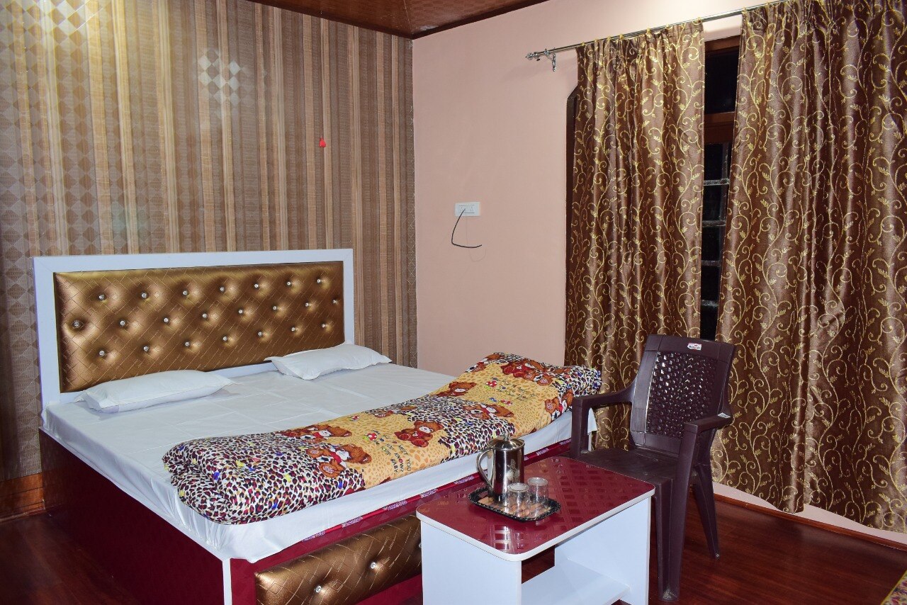 Night Inn Paradise 𝗕𝗢𝗢𝗞 Srinagar Hotel