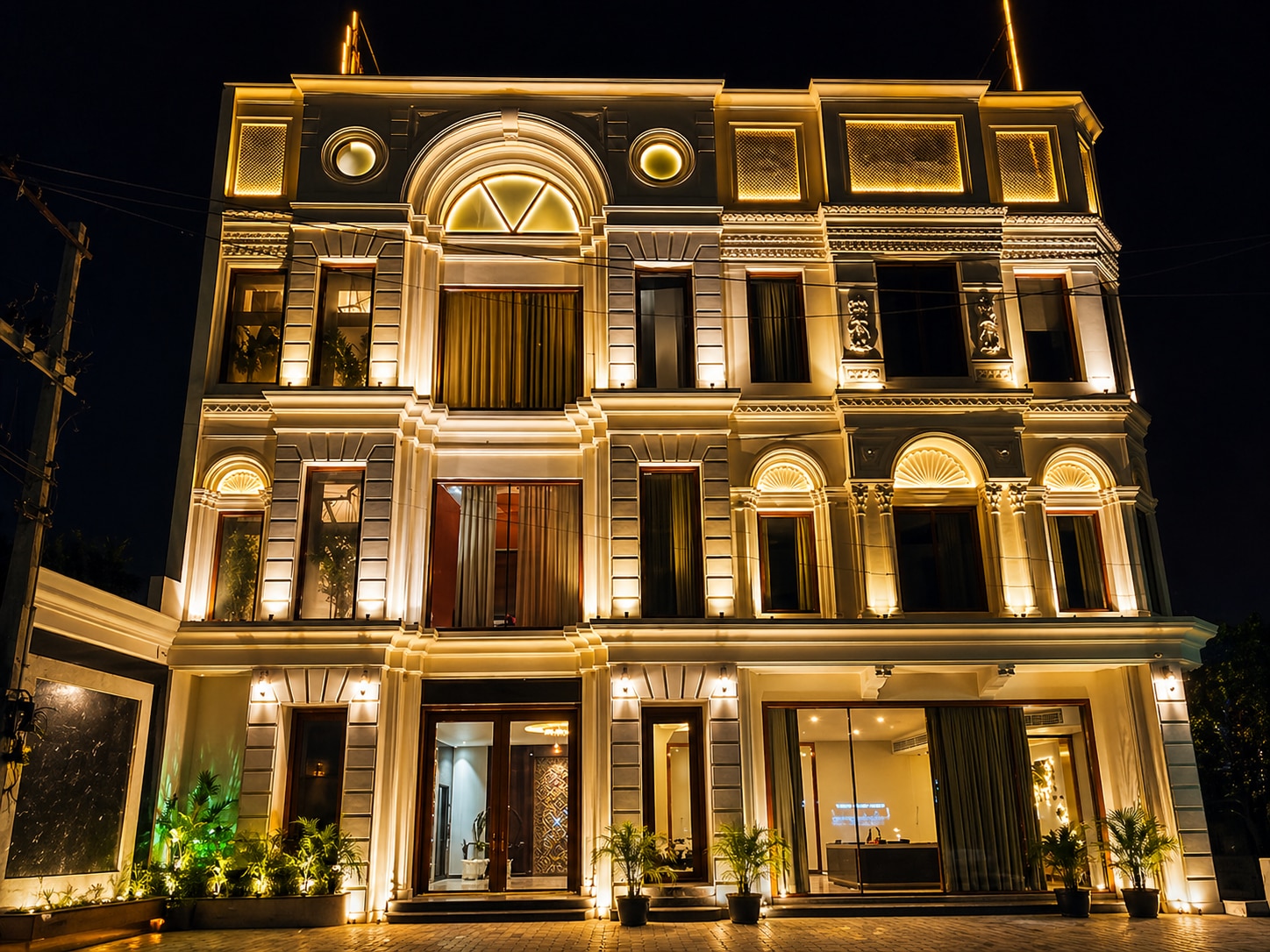 THE SIGNET ROYALE 𝗕𝗢𝗢𝗞 Bathinda Hotel