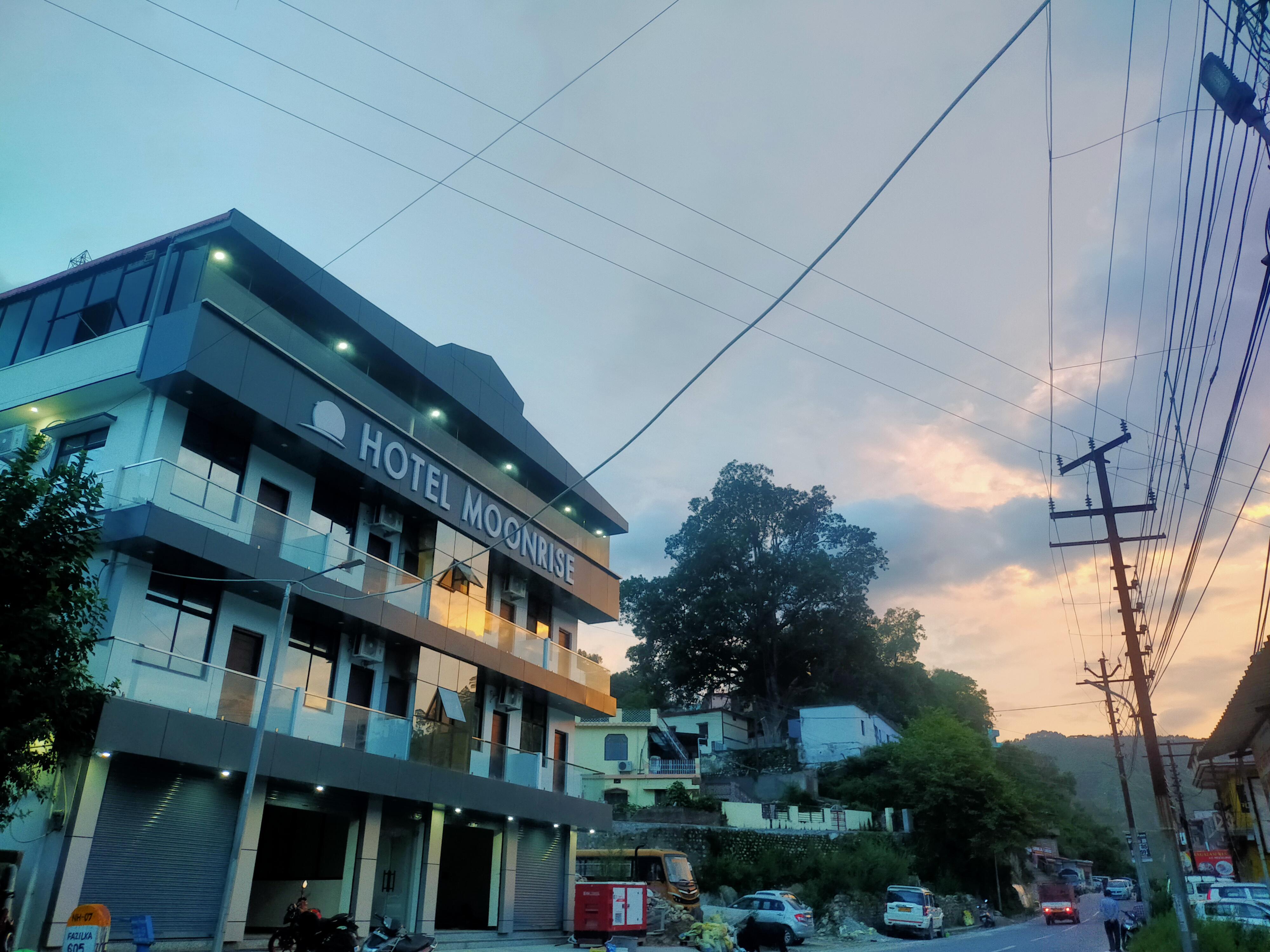 Hotel Moonrise (Valley View Property) - Srinagar Srinagar, Uttrakhand ...