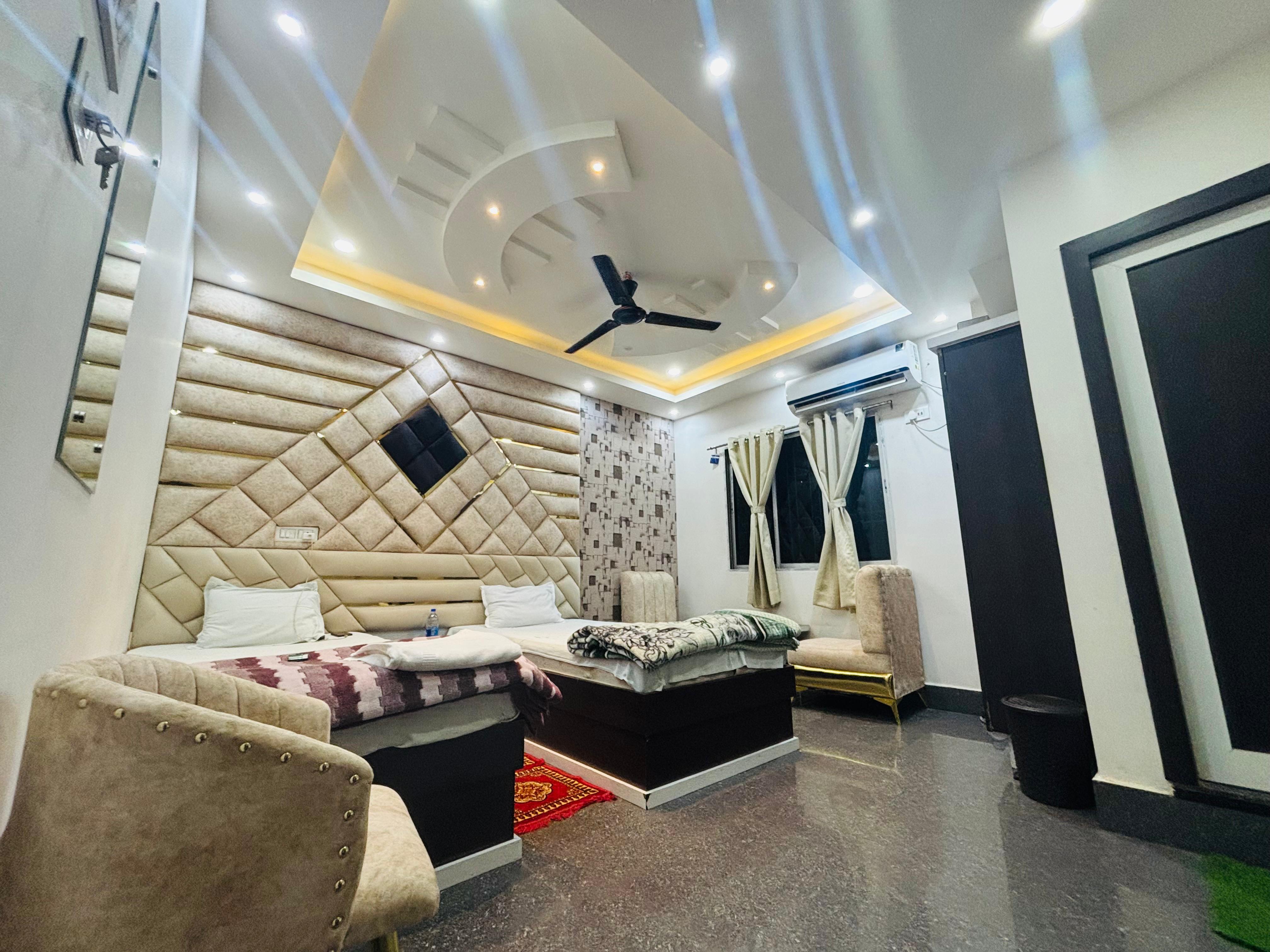 HOTEL LOLO PALACE 𝗕𝗢𝗢𝗞 Sahebganj Hotel