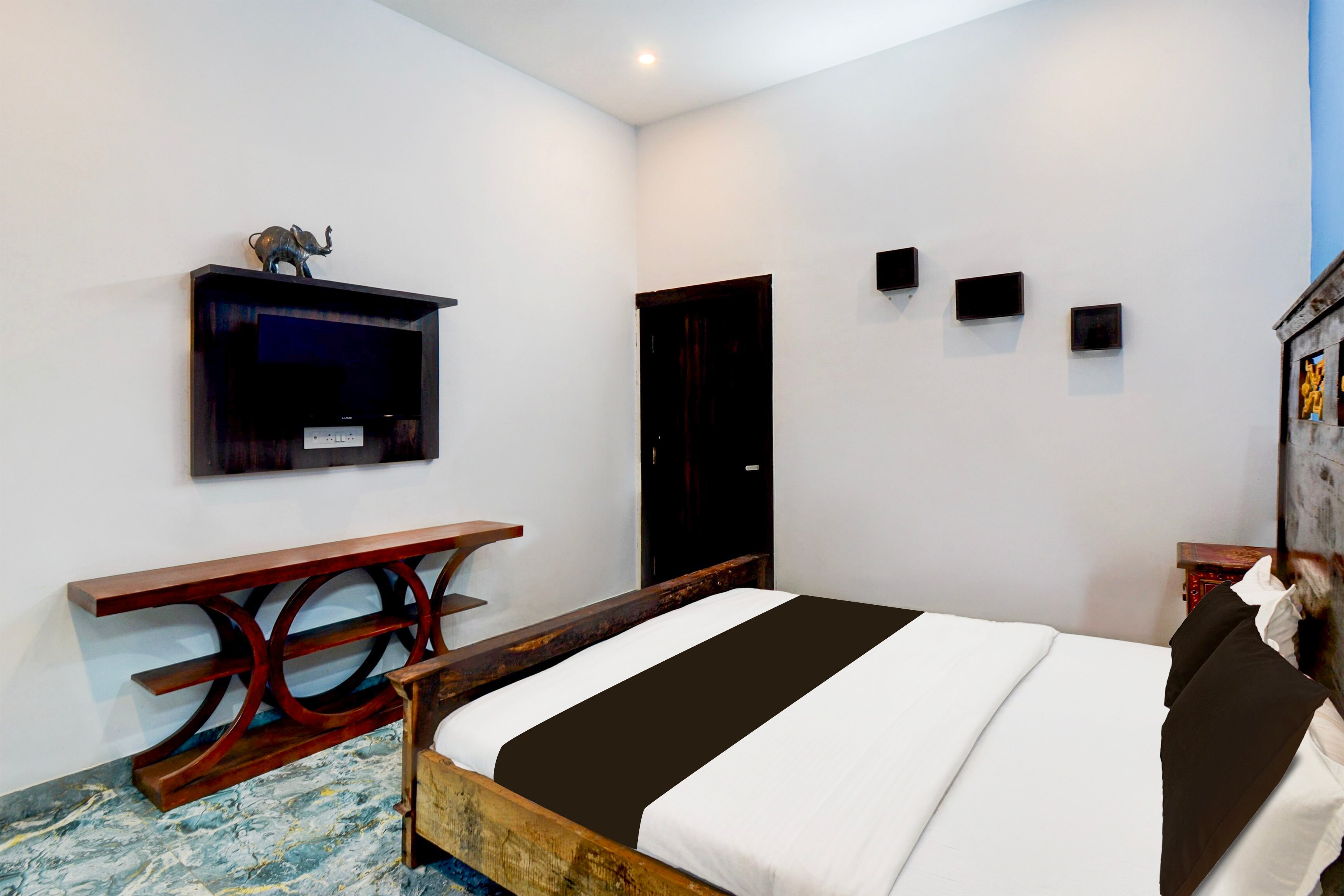Hotel O JAY VILLA 𝗕𝗢𝗢𝗞 Udaipur Hotel