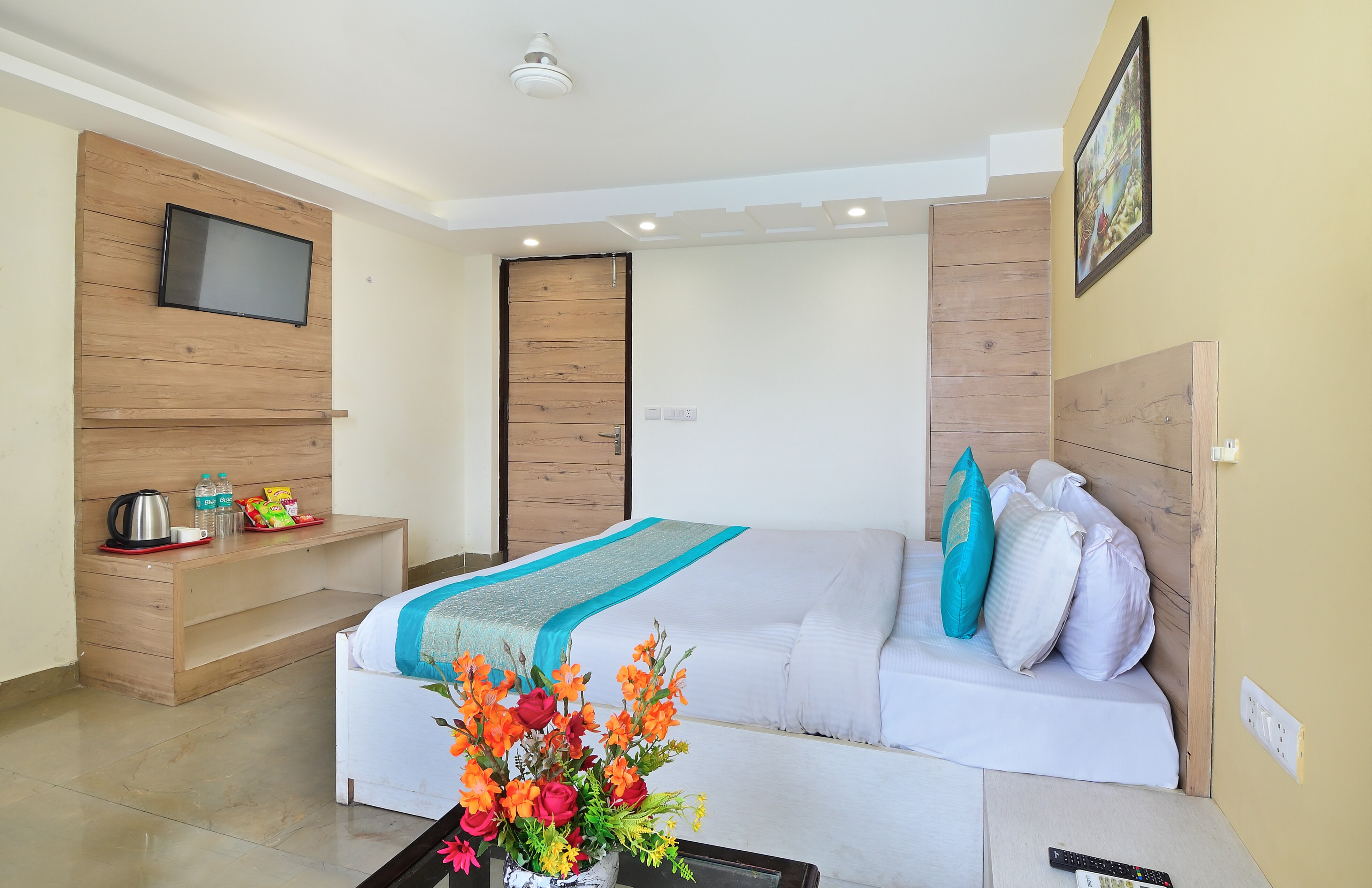 Hotel Good Luck by JMD Group 𝗕𝗢𝗢𝗞 Delhi Hotel