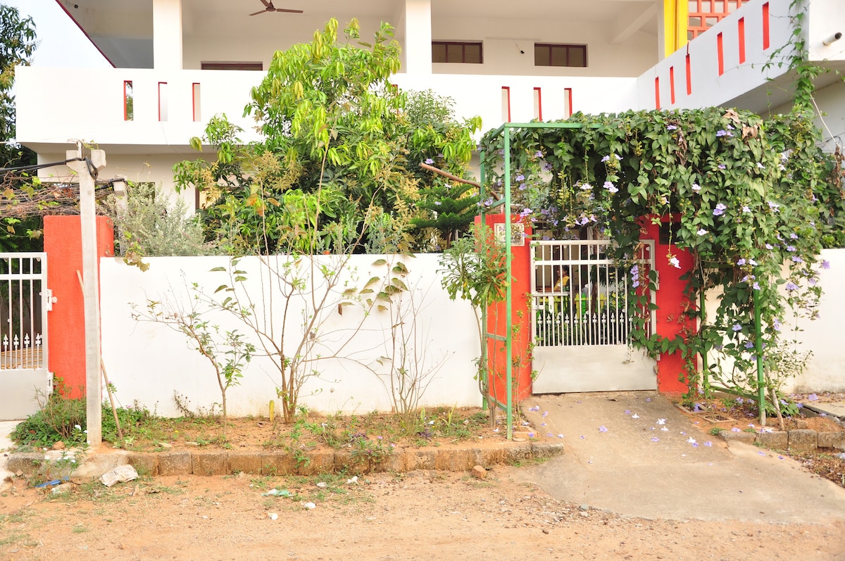 Kelly's Kottages 𝗕𝗢𝗢𝗞 Warangal Apartment
