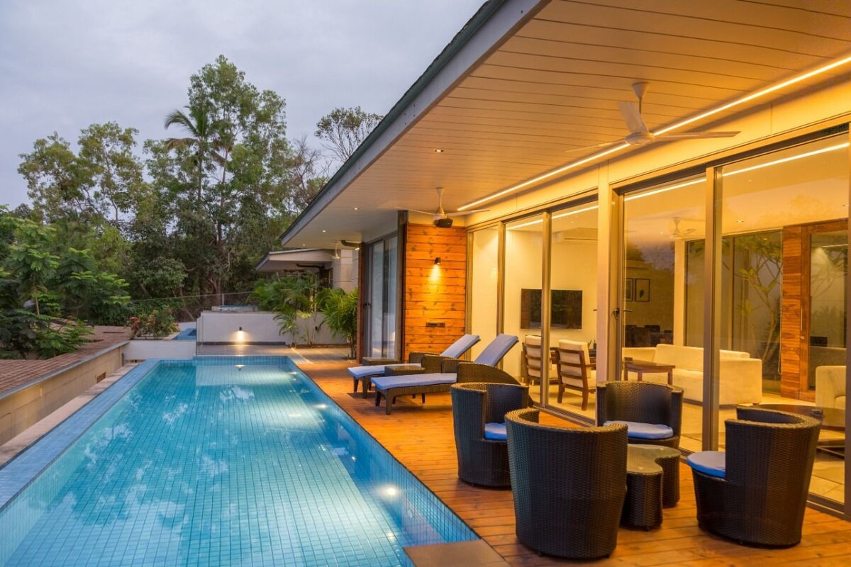The Deck 4BHK Infinity Pool Villa Goa - Reviews, Photos & Offer