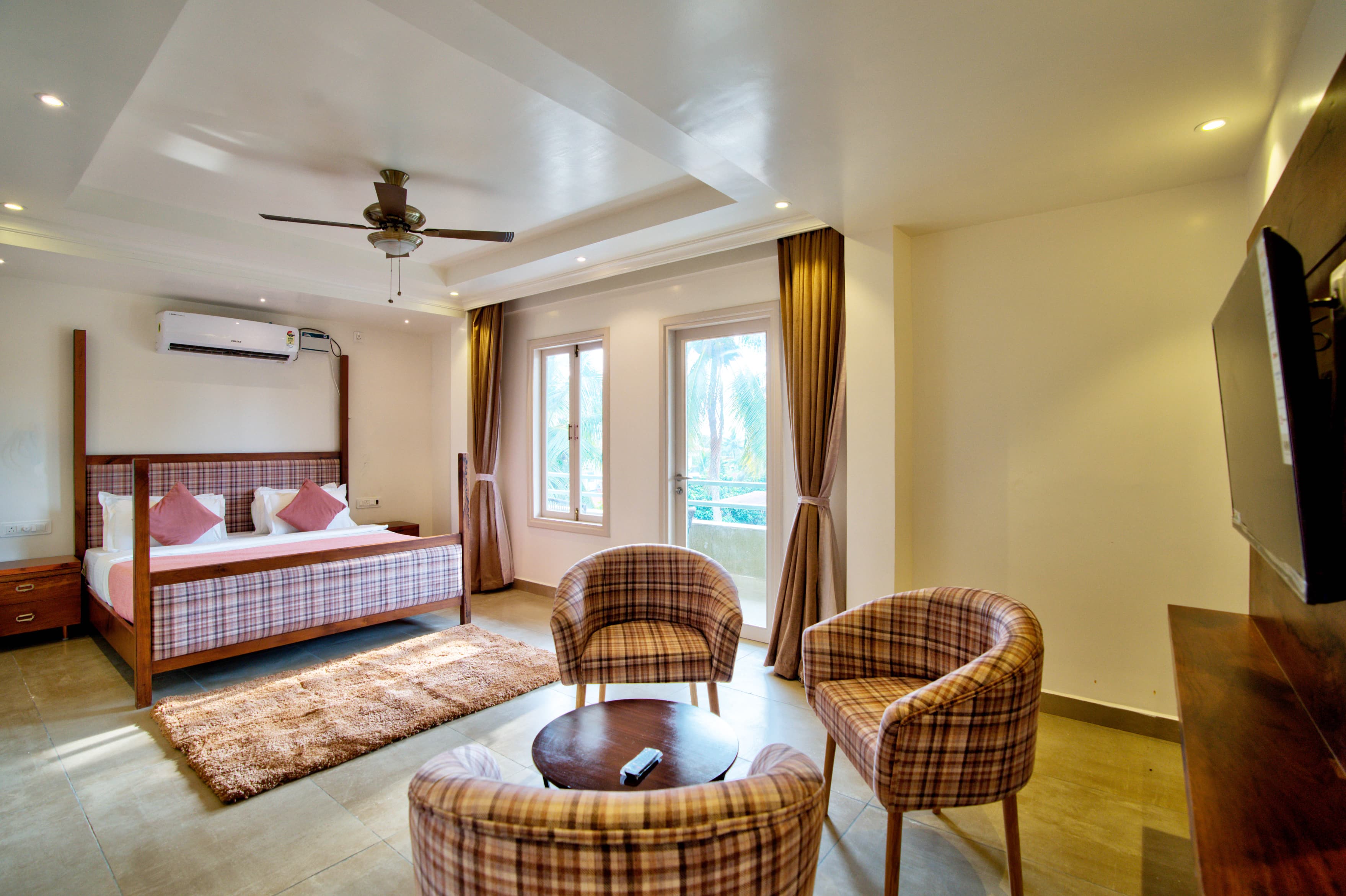 Hotel Sea Castle 𝗕𝗢𝗢𝗞 Goa Hotel