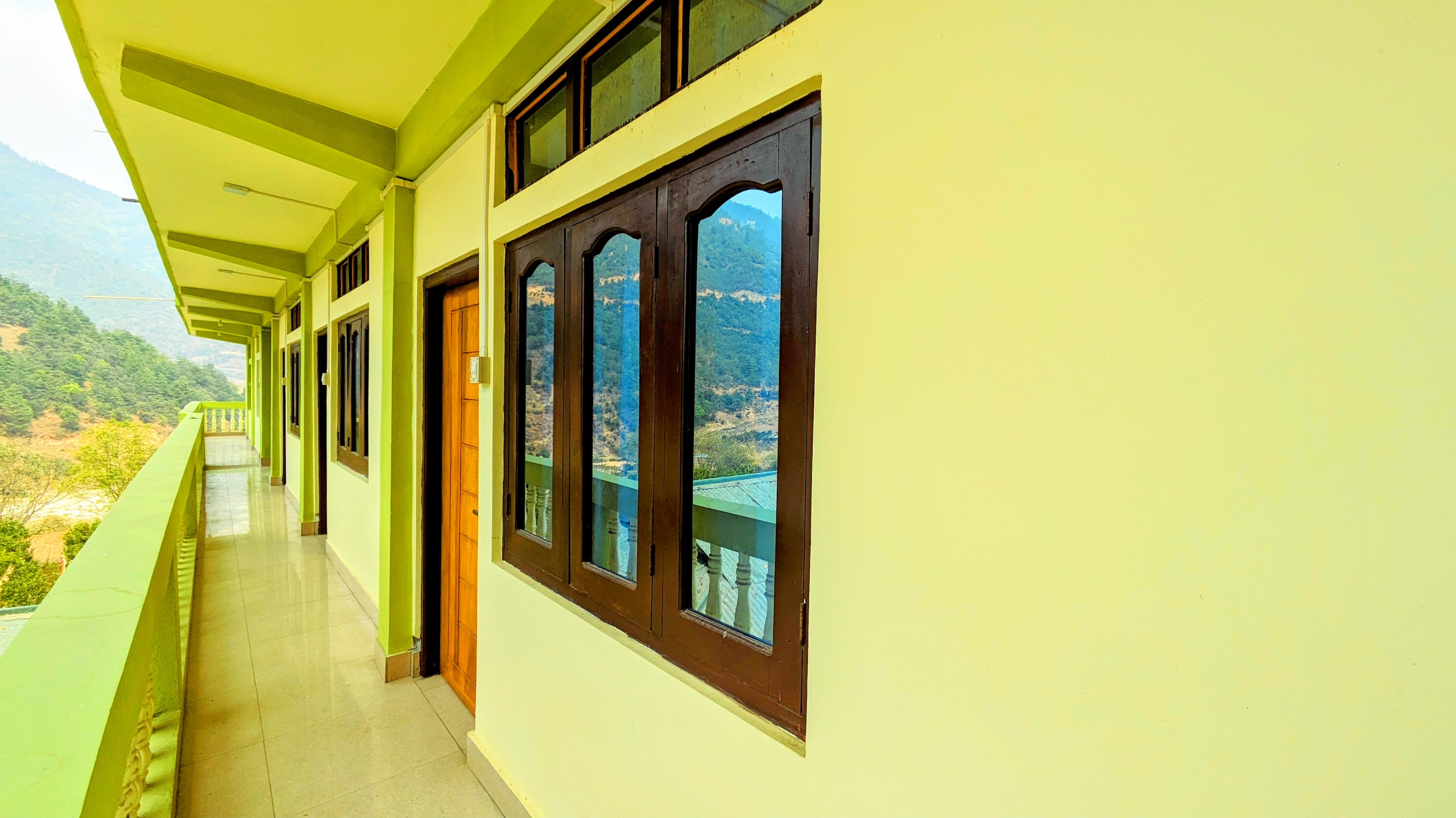 Sang dorje homestay 𝗕𝗢𝗢𝗞 Bomdila Homestay