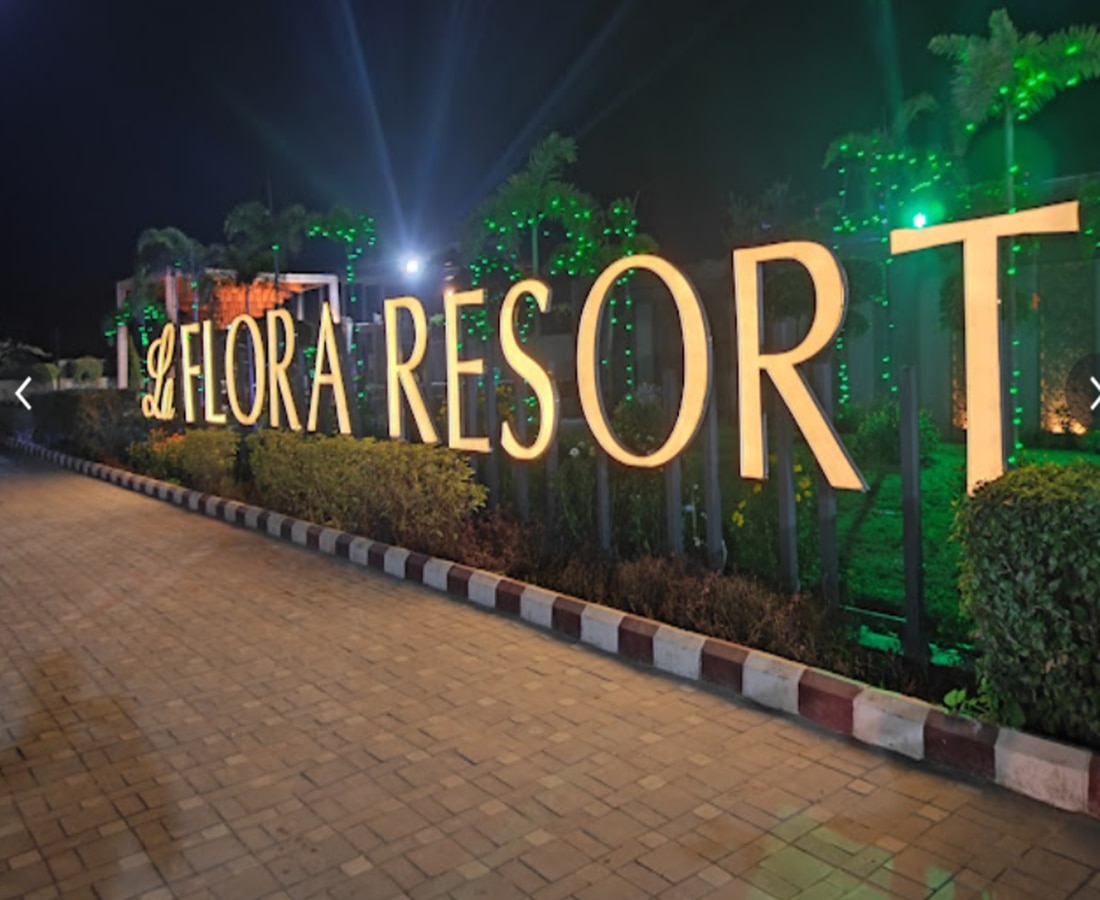 La Flora Resort 𝗕𝗢𝗢𝗞 Meerut Hotel