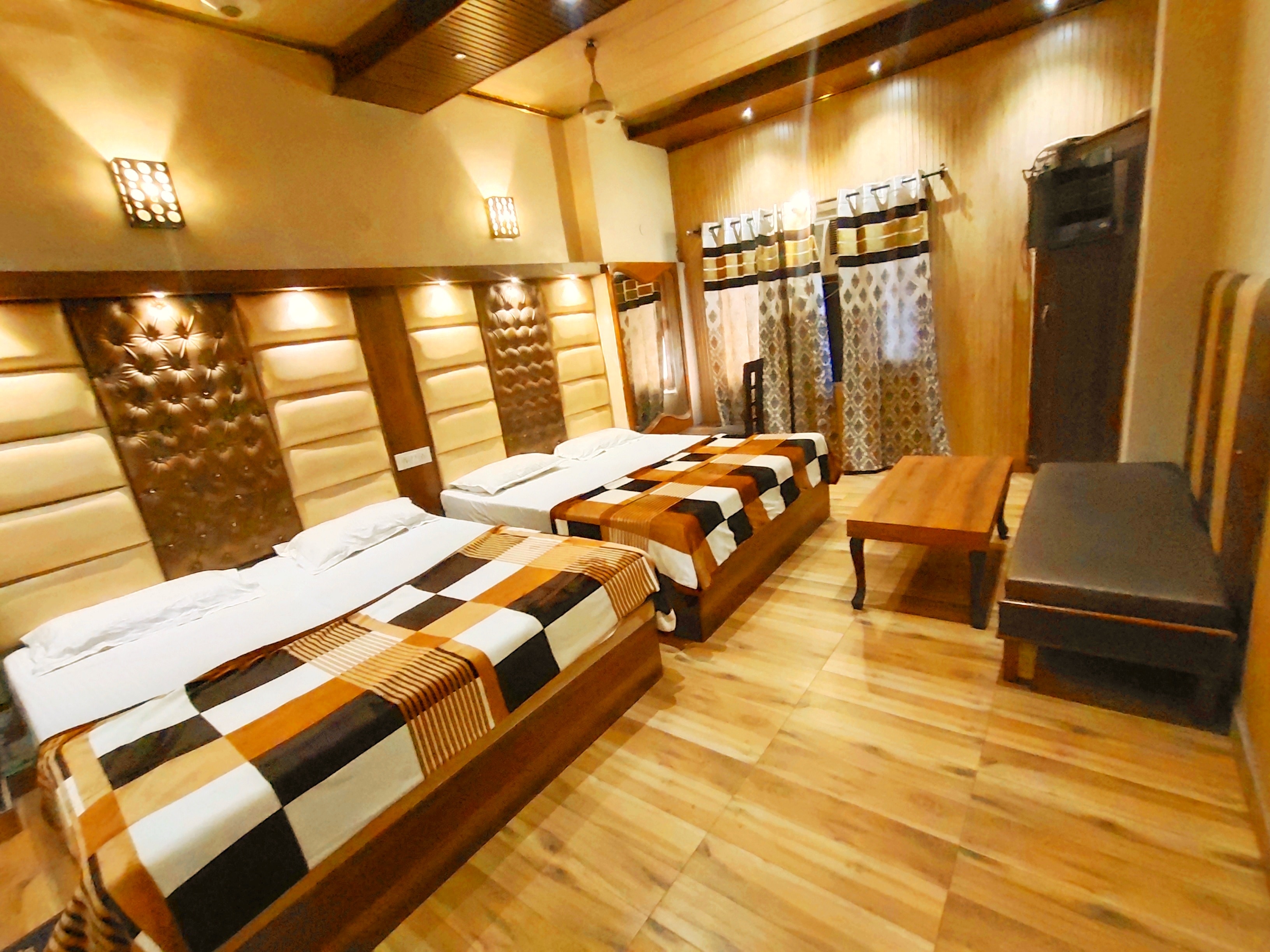 Hotel Revoli 10 Min walk to Golden Temple Amritsar - Reviews, Photos ...