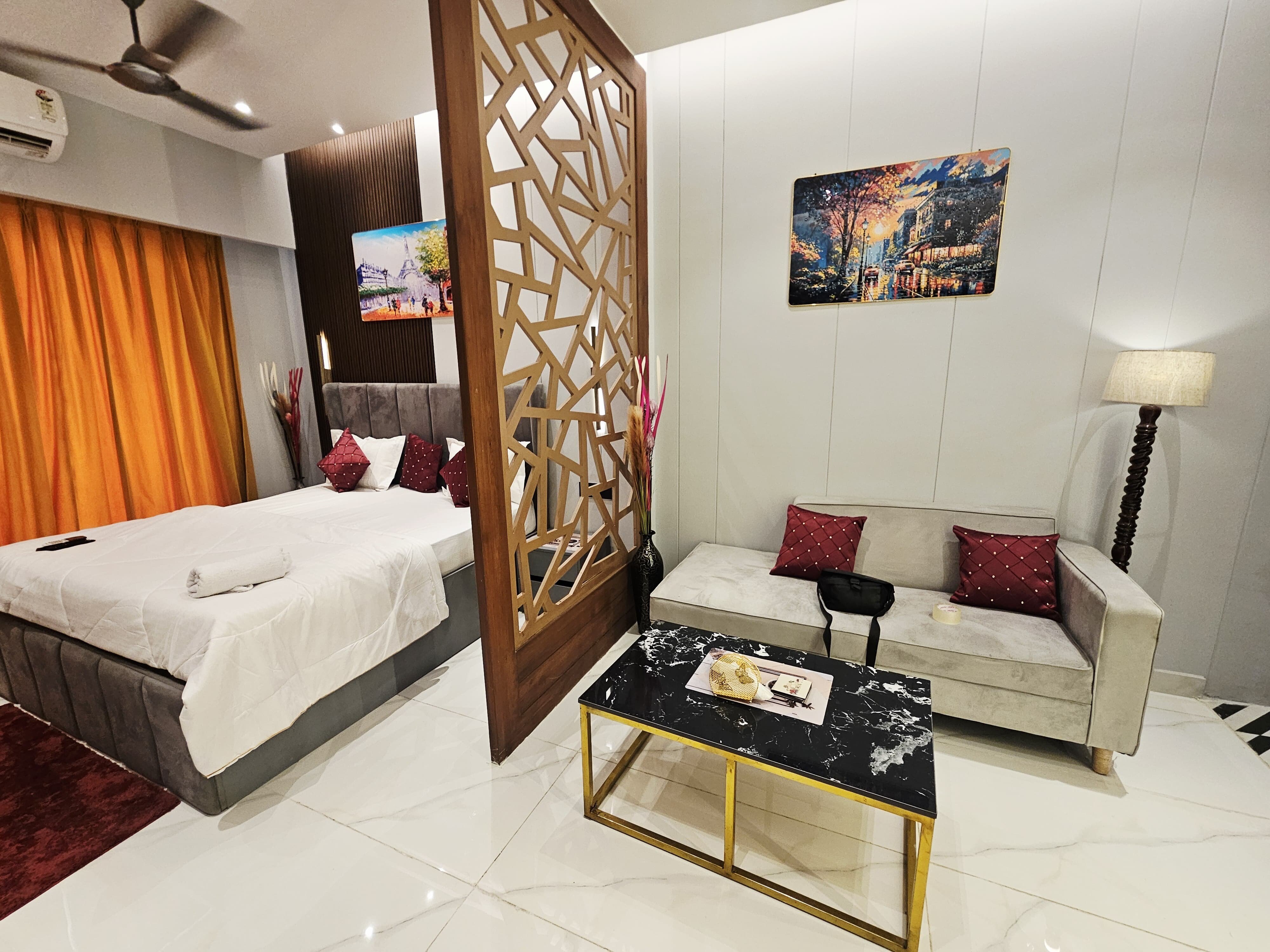 Cityscape Studios 𝗕𝗢𝗢𝗞 Greater Noida Homestay