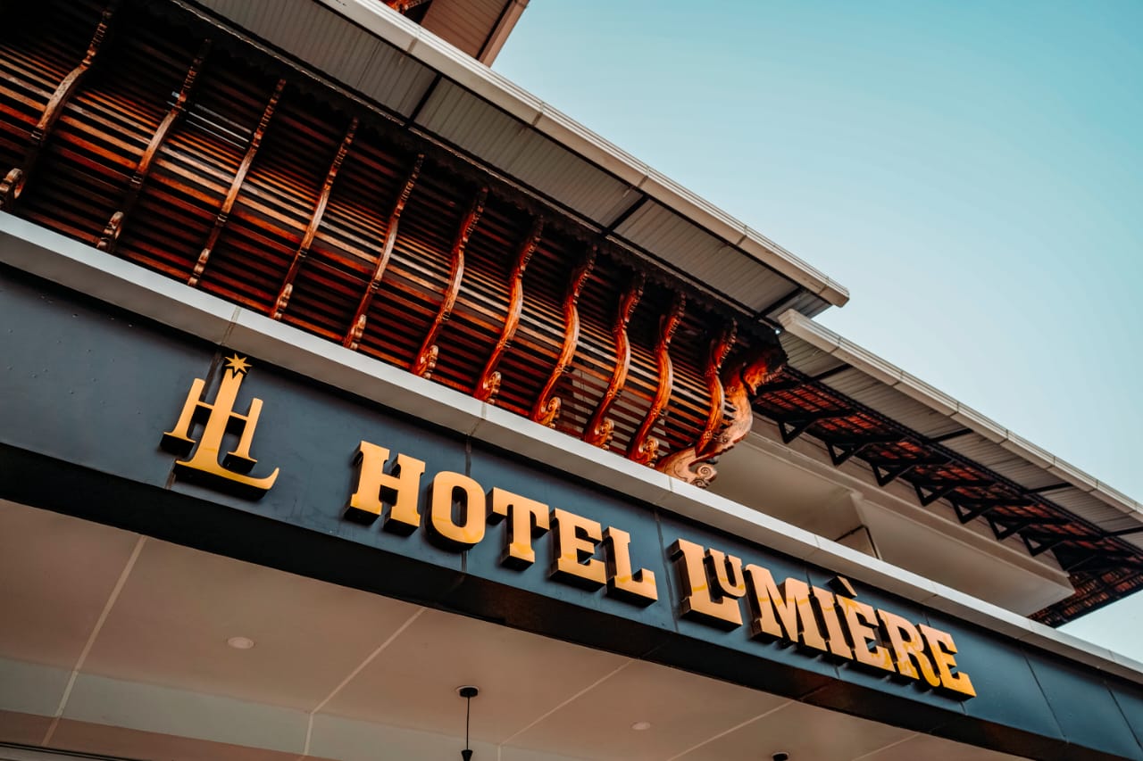 Hotel Lumiere 𝗕𝗢𝗢𝗞 Alleppey Hotel