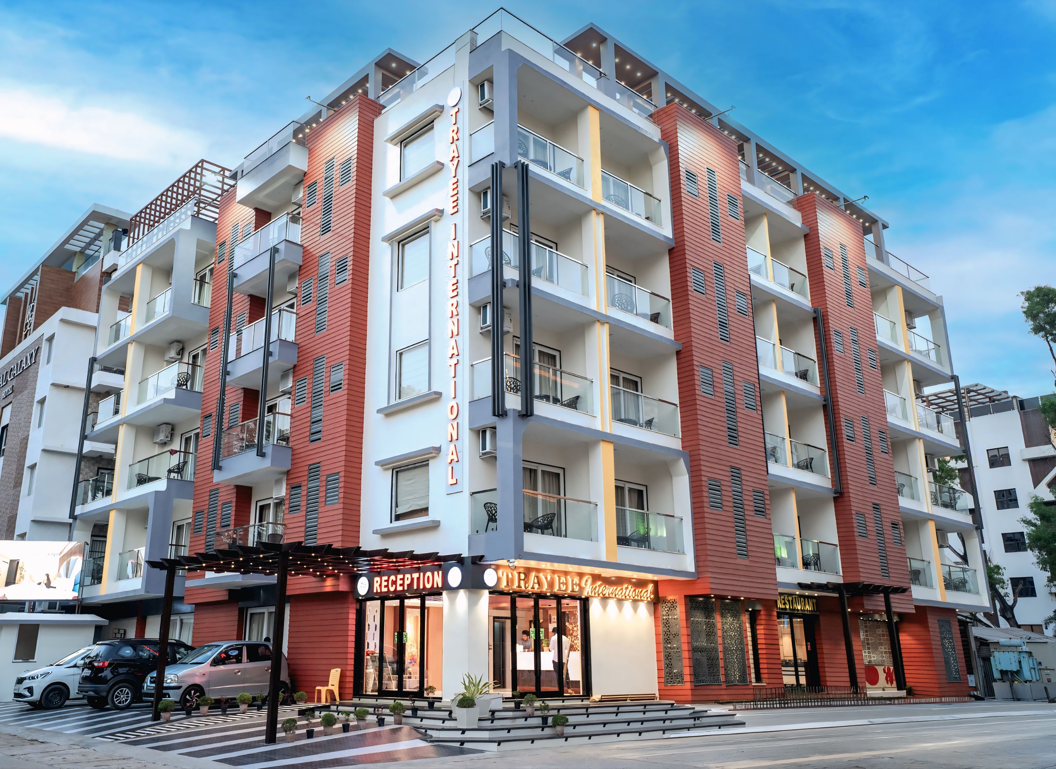 TRAYEE INTERNATIONAL 𝗕𝗢𝗢𝗞 Digha Hotel