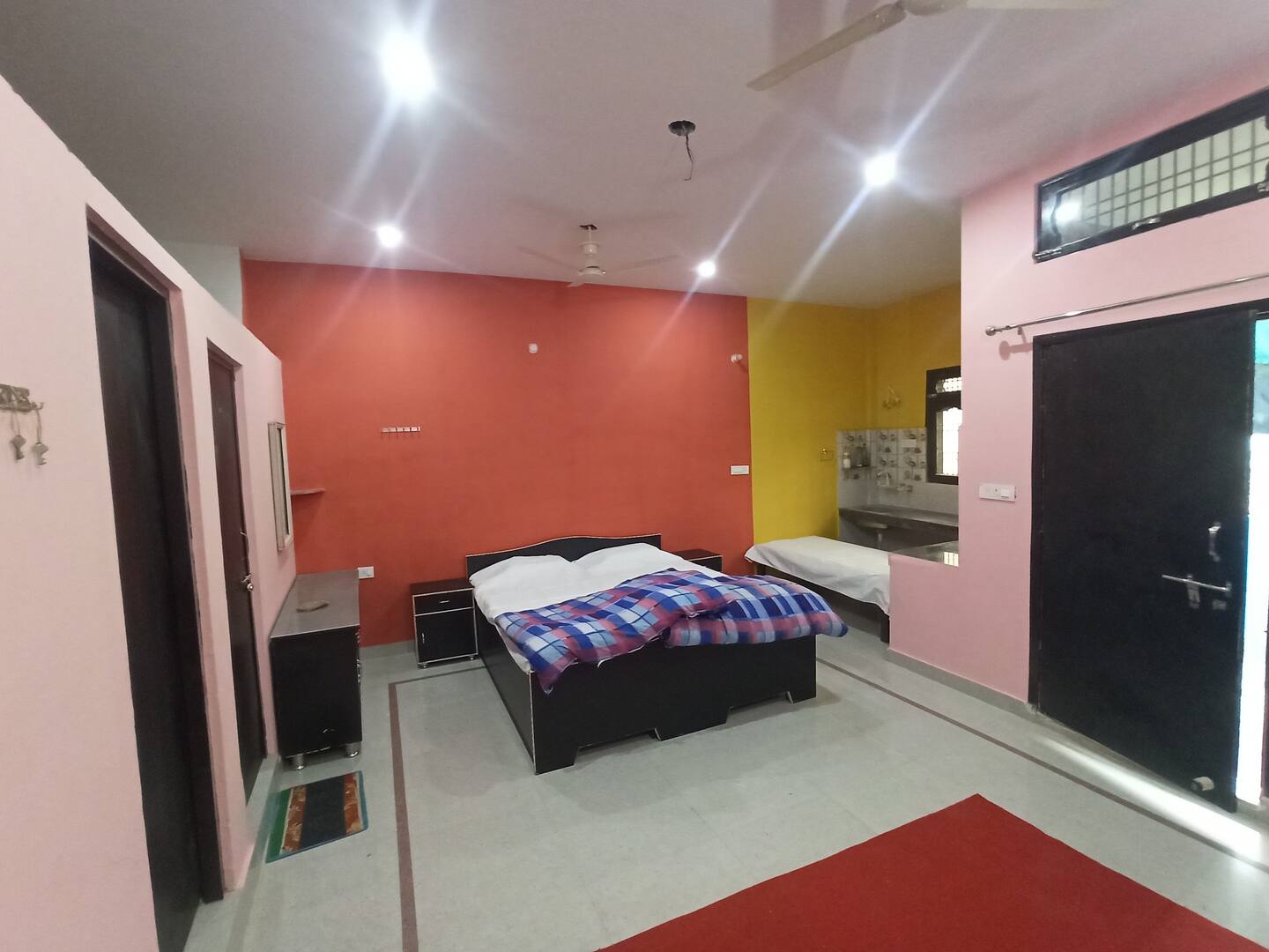Your HOME in Vrindavan 𝗕𝗢𝗢𝗞 Vrindavan Homestay