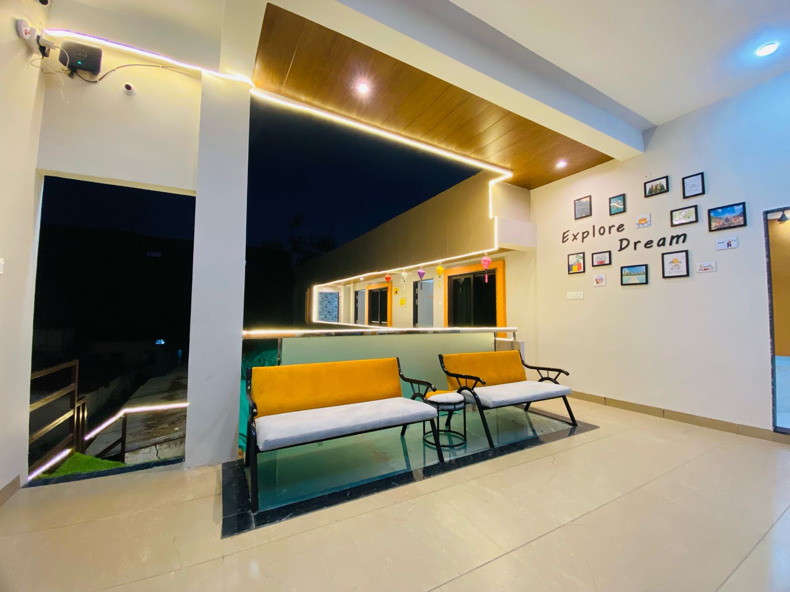 Hotel Staymore 𝗕𝗢𝗢𝗞 Maheshwar Hotel