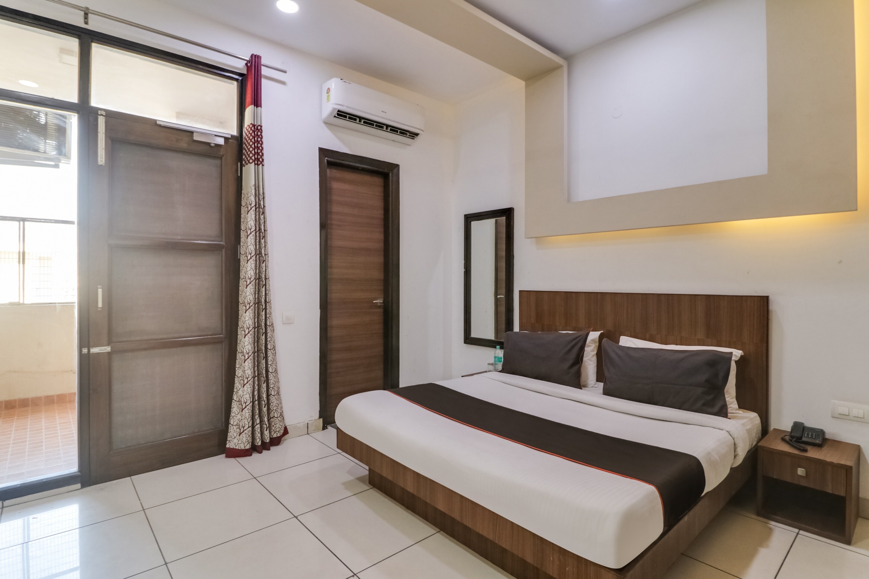 Collection O Green Plaza Near Inox Gurgaon Dreamz 𝗕𝗢𝗢𝗞 Gurgaon Hotel