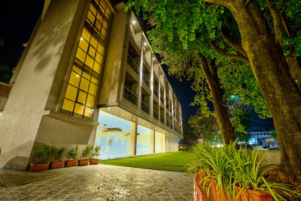 Vantage Point Hotels & Resorts 𝗕𝗢𝗢𝗞 Lonavala Resort