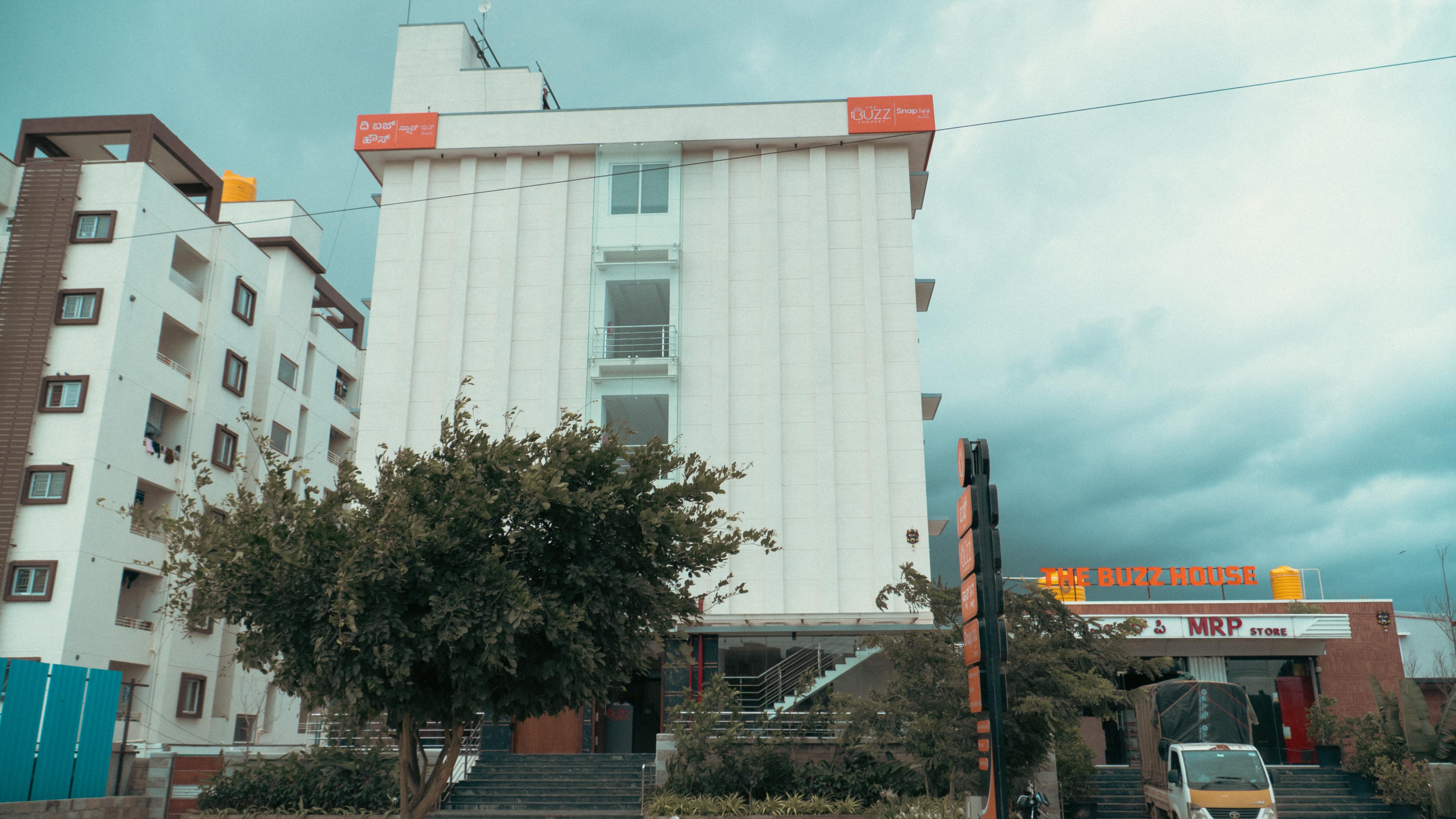 Snap Inn Rooms By The Buzz House Hotel Bangalore - Reviews, Photos & Offer