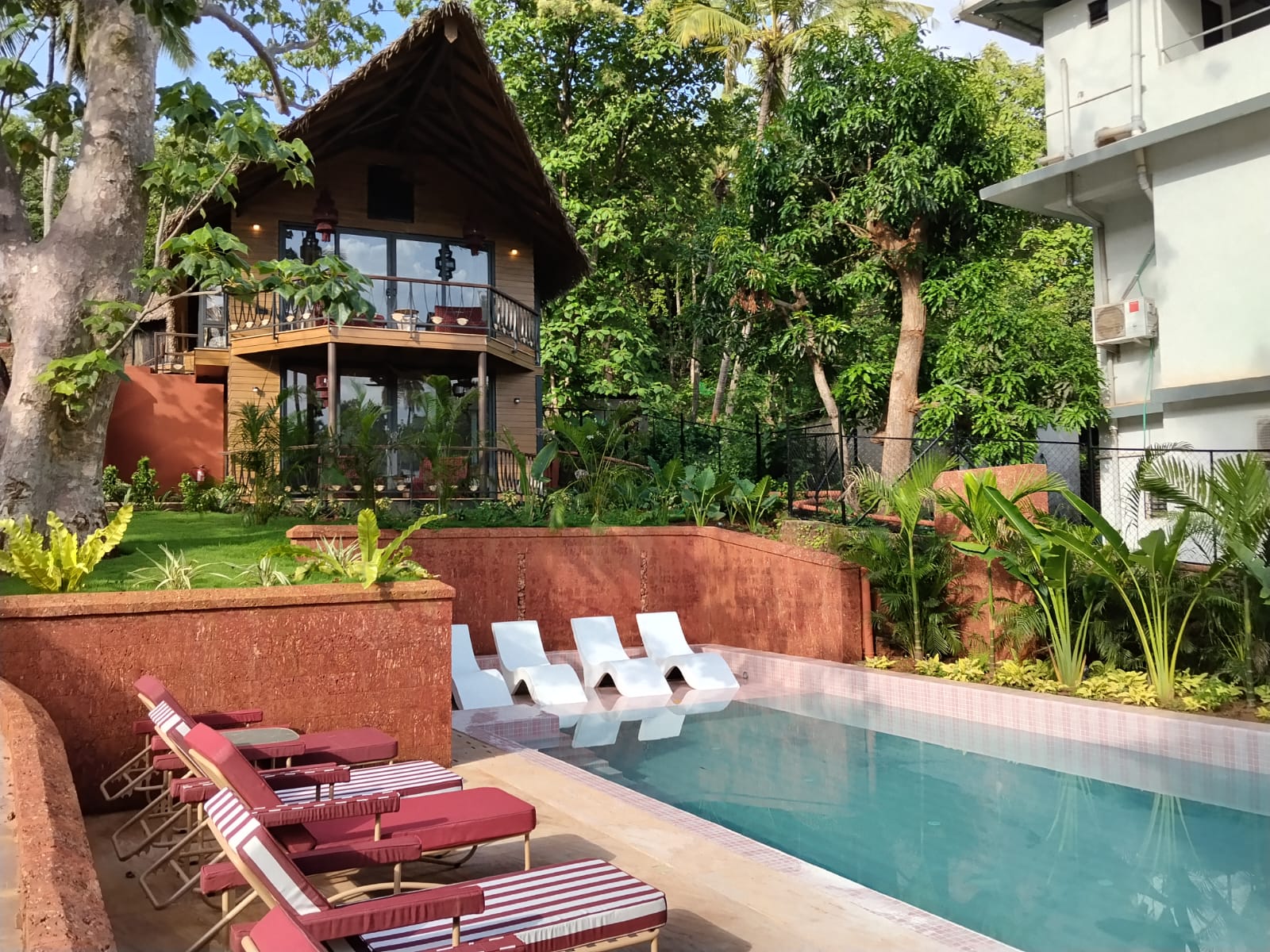 Silver Creek Resorts Bogmallo 𝗕𝗢𝗢𝗞 Goa Resort