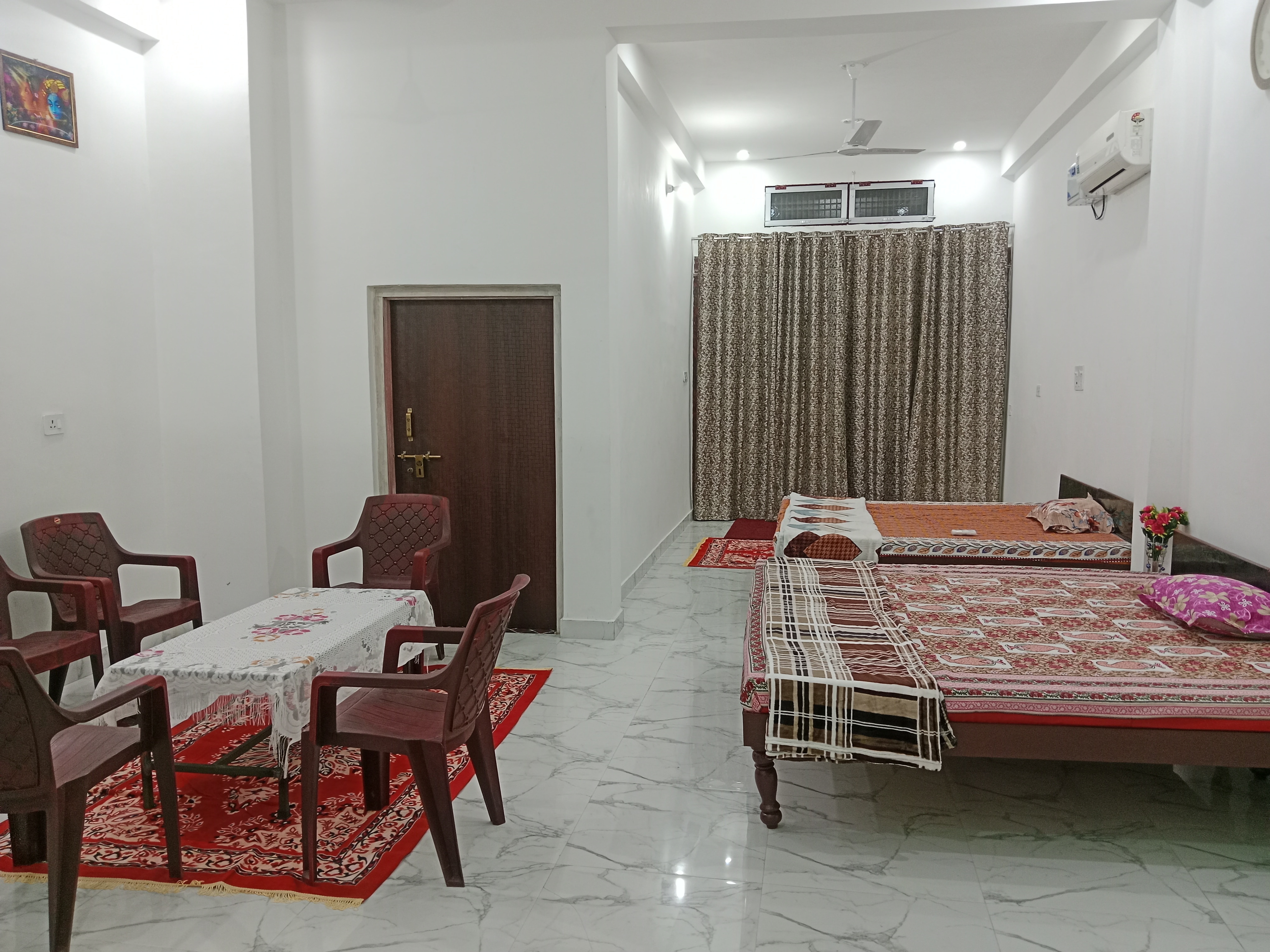 Laddo Gopal Home Stay 𝗕𝗢𝗢𝗞 Ayodhya Homestay