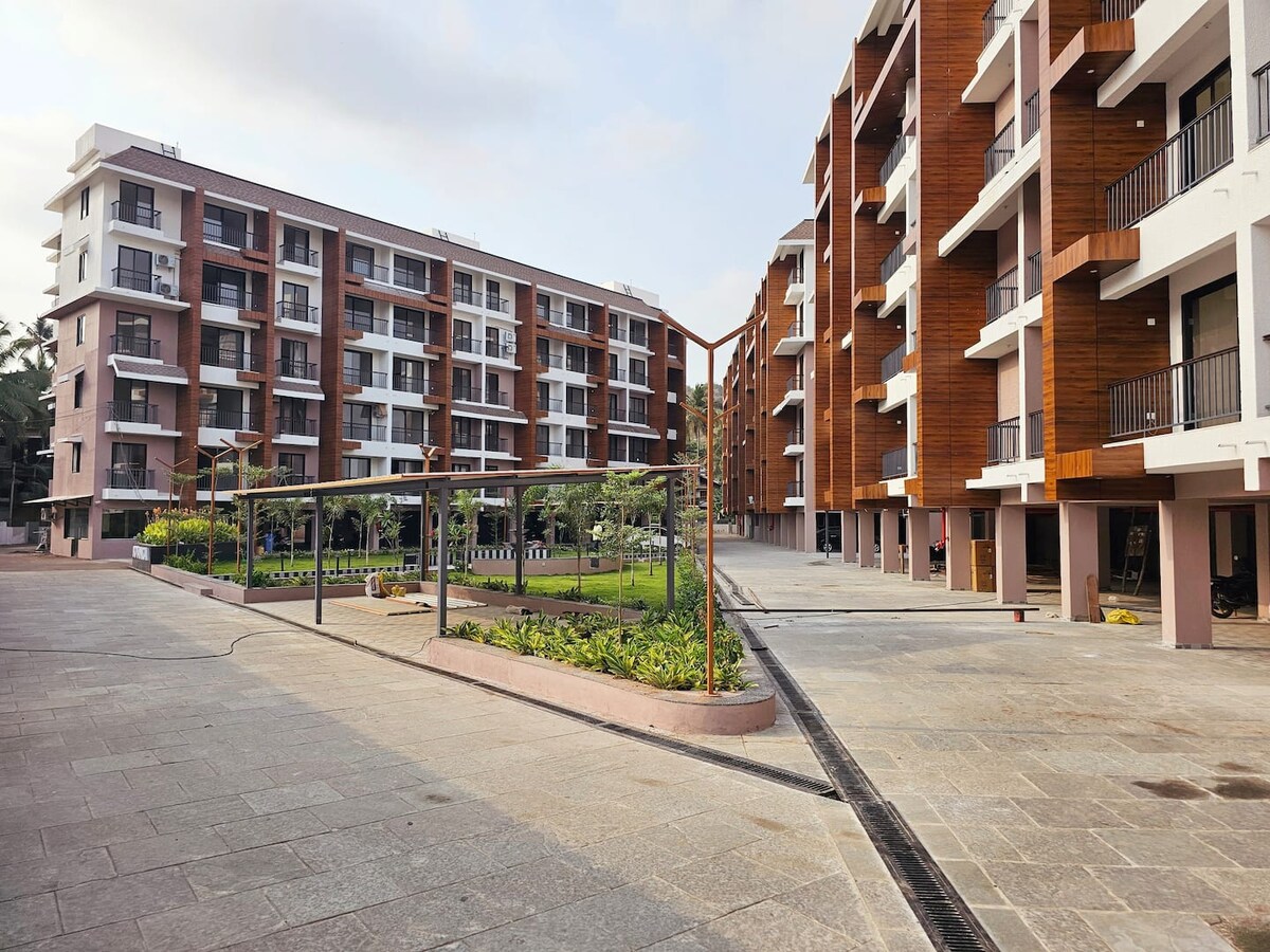 1BHK Candolim Beach Palm Trees View Fast WiFi C201 Apartment Goa ...