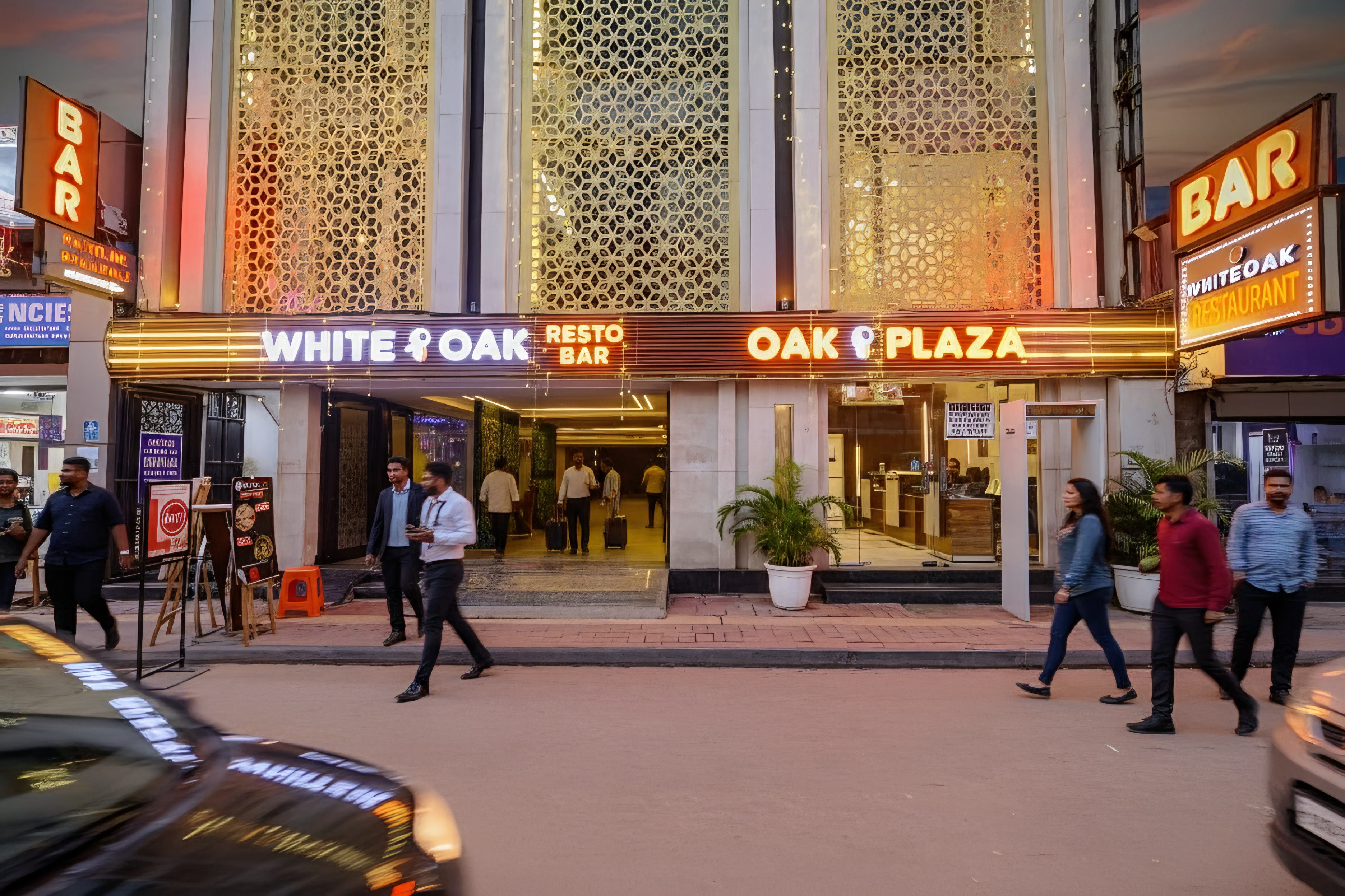 Rooms of Hotel Oak Plaza Near Connaught Place & NDLS Station - Delhi ...
