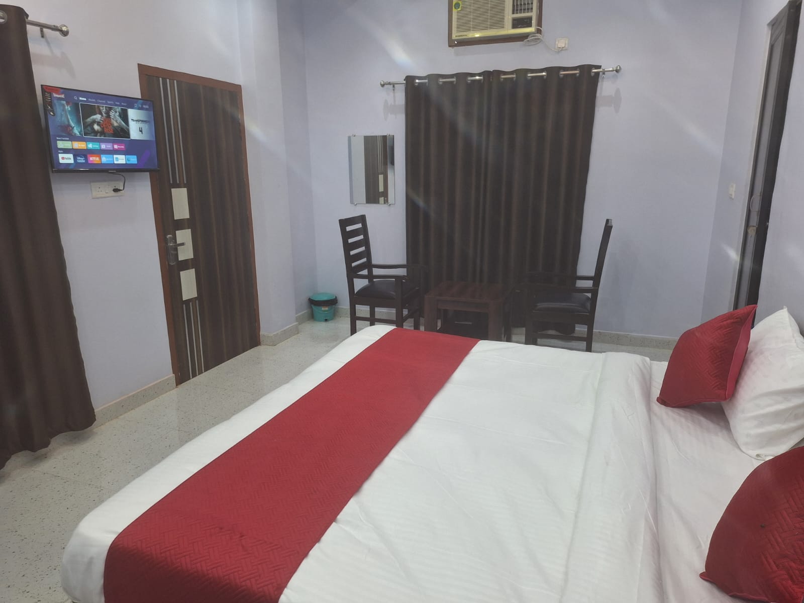Shristi Homestay 𝗕𝗢𝗢𝗞 Ayodhya Homestay