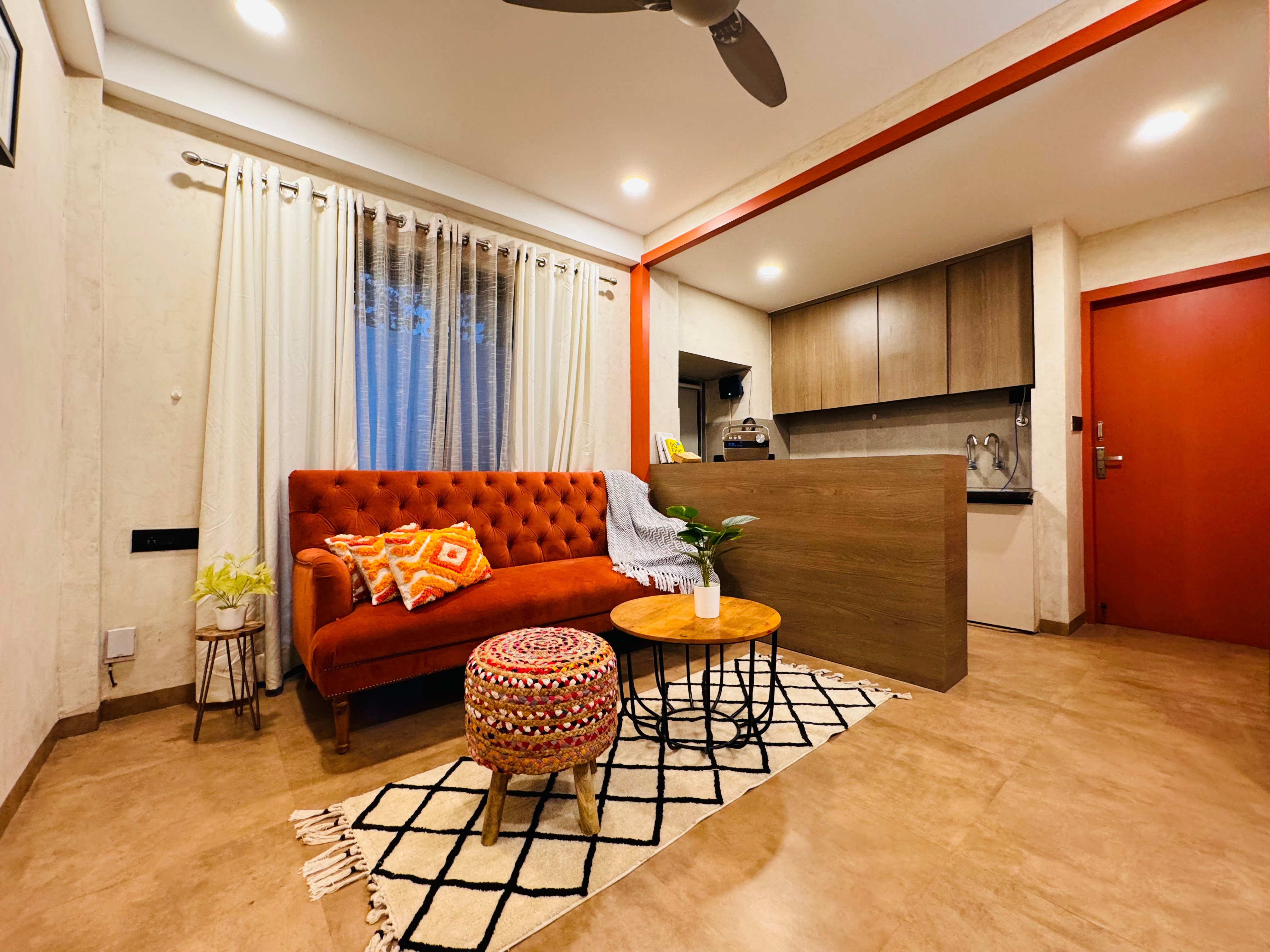 Home Escape 1BHK Retreat Nr Saket Square 𝗕𝗢𝗢𝗞 Indore Apartment