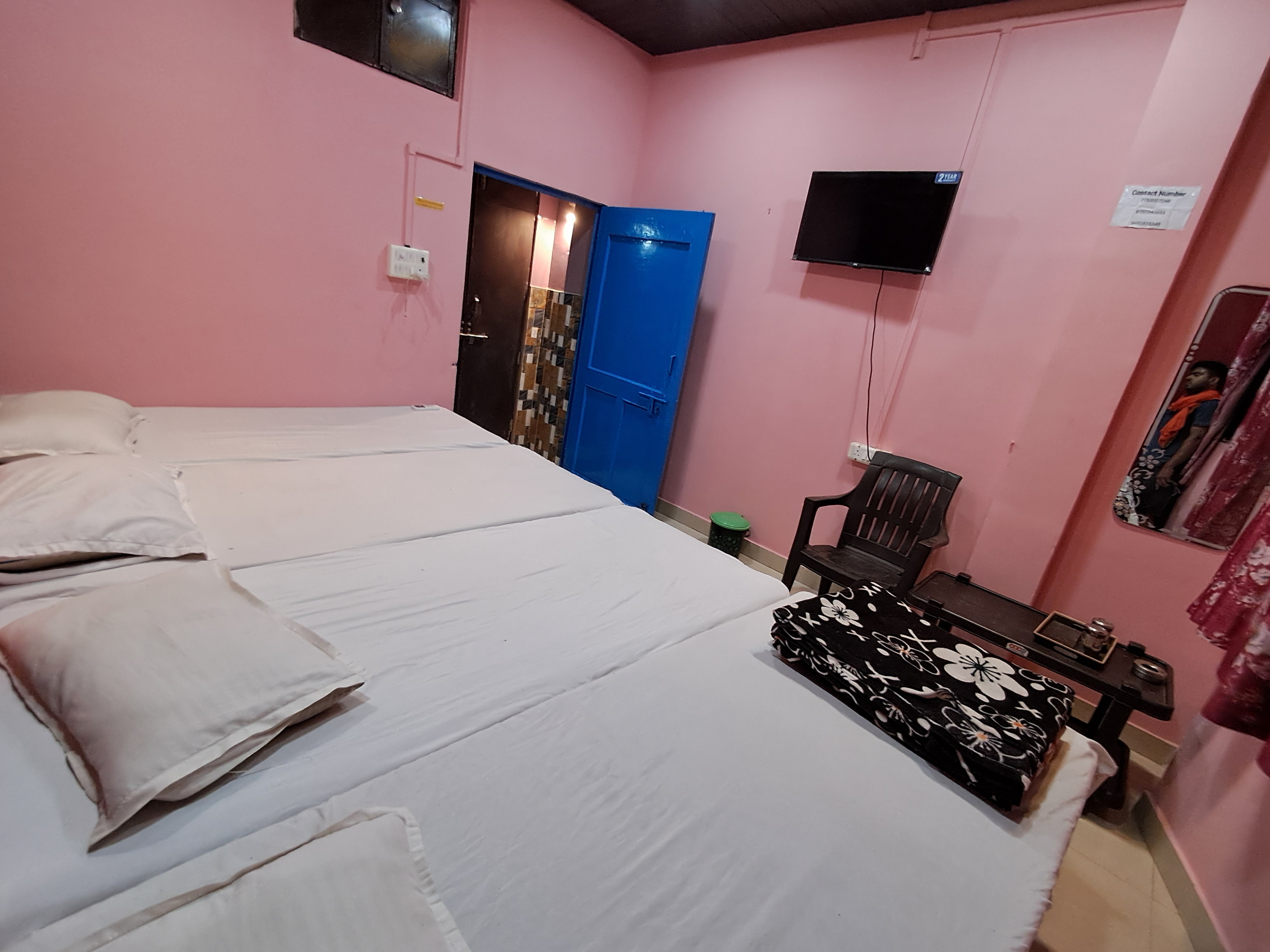 Shree Laxmee Narayan P. Guest House 𝗕𝗢𝗢𝗞 Varanasi Homestay