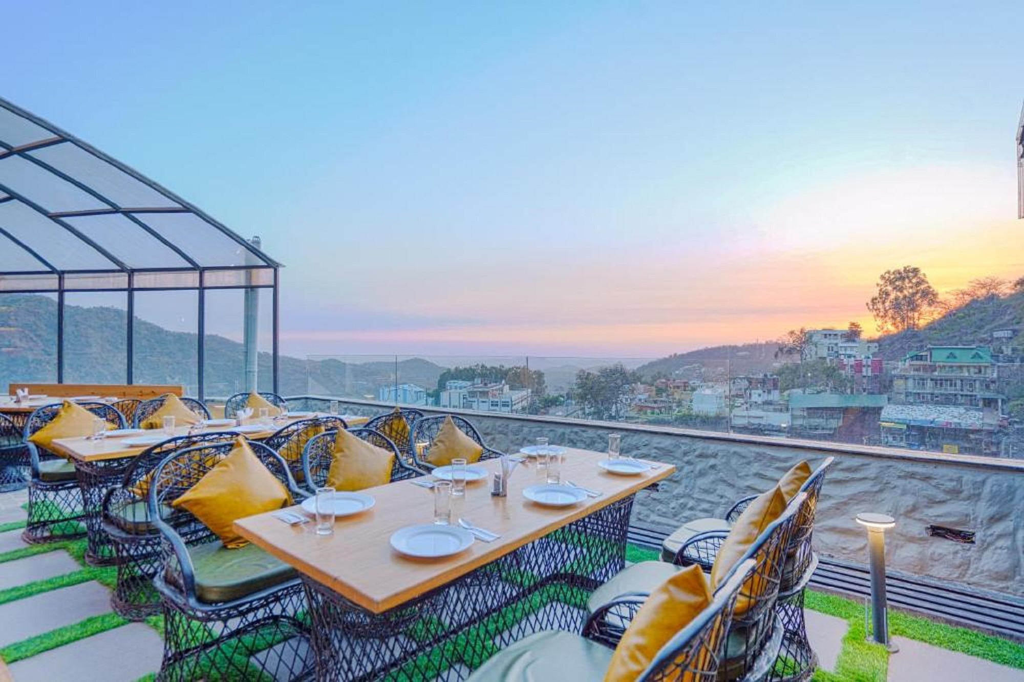 Hotel Vertigo Hills Parwanoo - Reviews, Photos & Offer