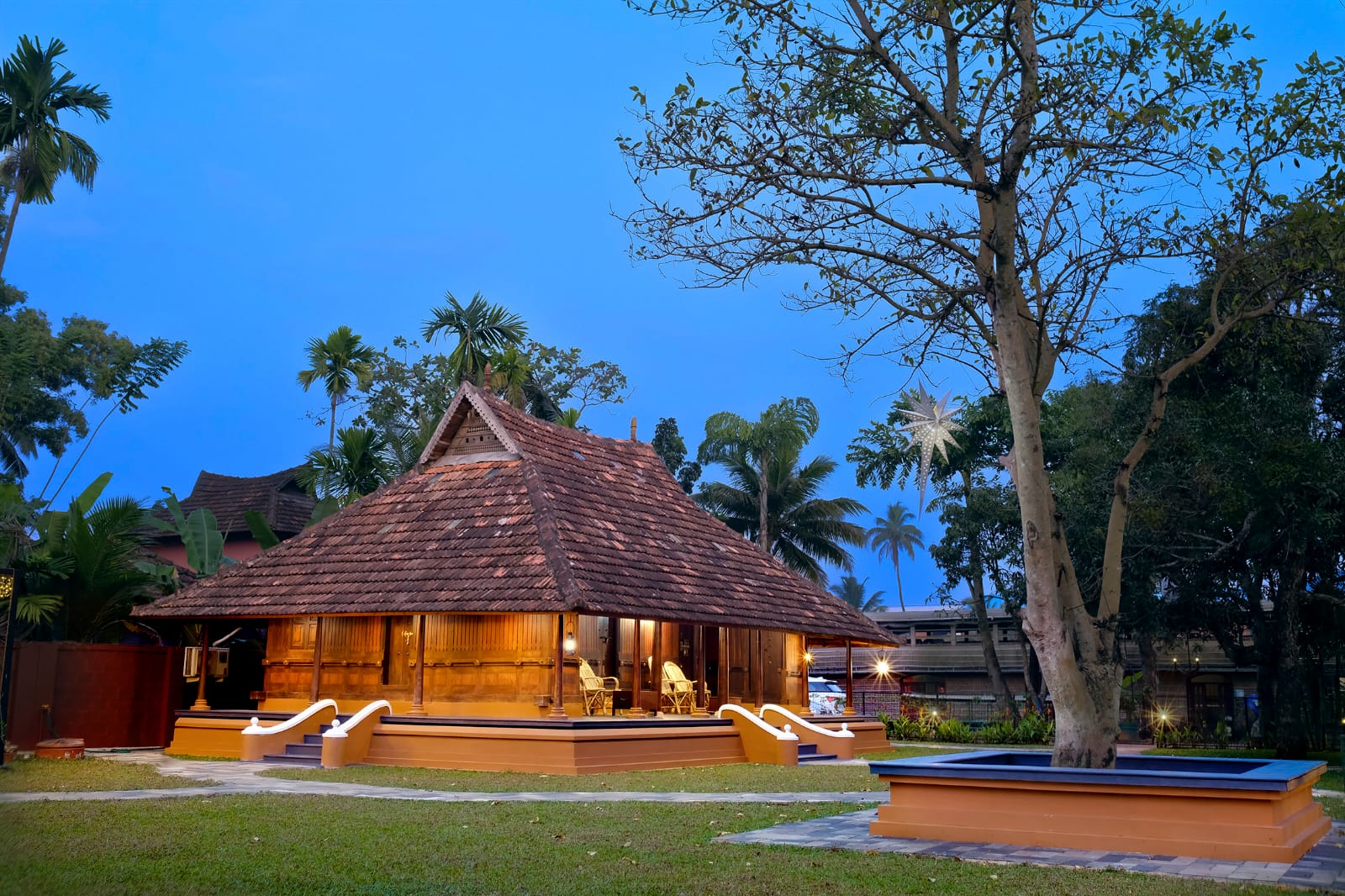 Illam Heritage | Traditional Kerala Woodhouse 𝗕𝗢𝗢𝗞 Alleppey Homestay