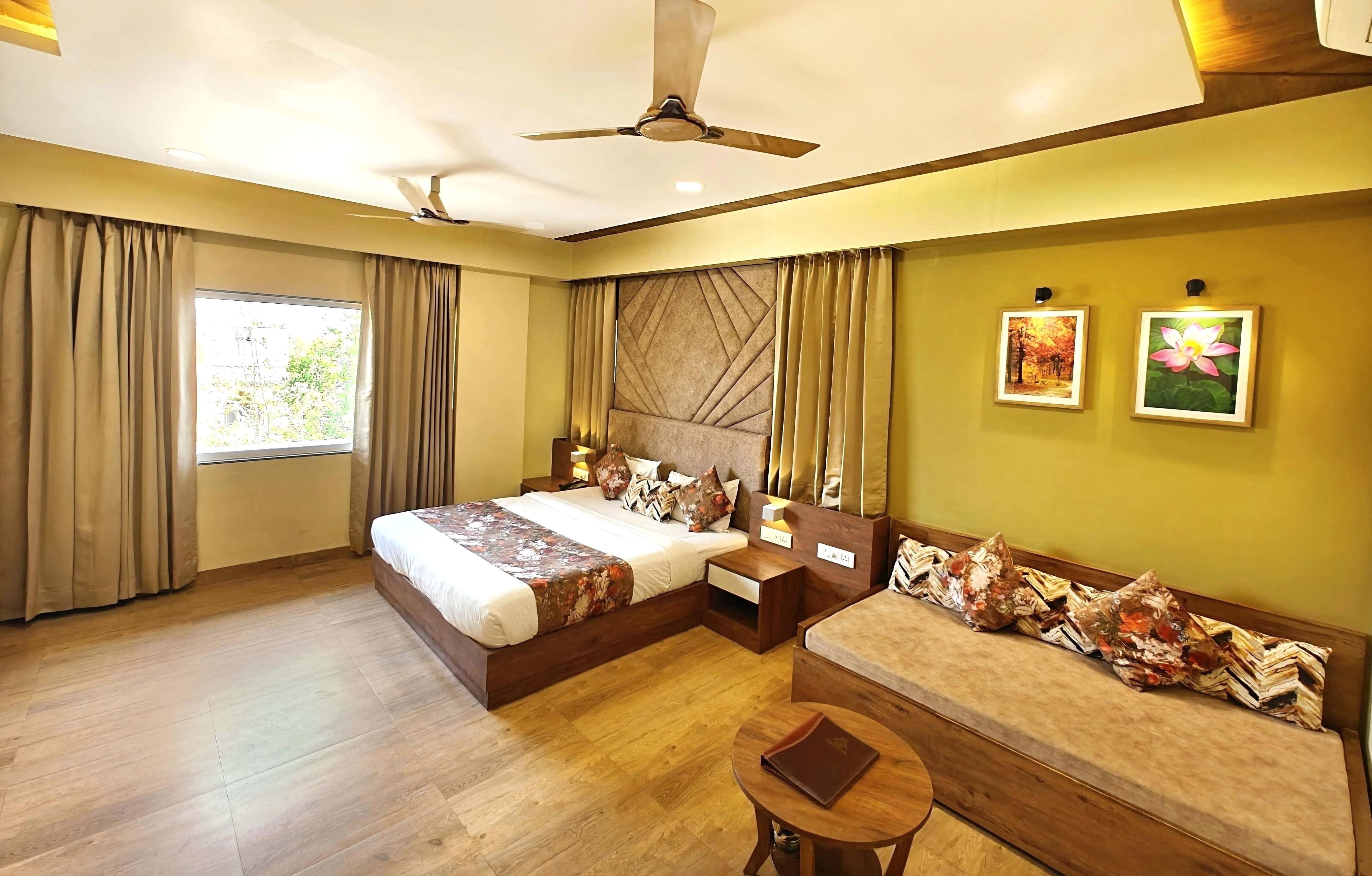 Photos of Opulence Inn - 500 Meters From Railway Station - Hotel in Udaipur