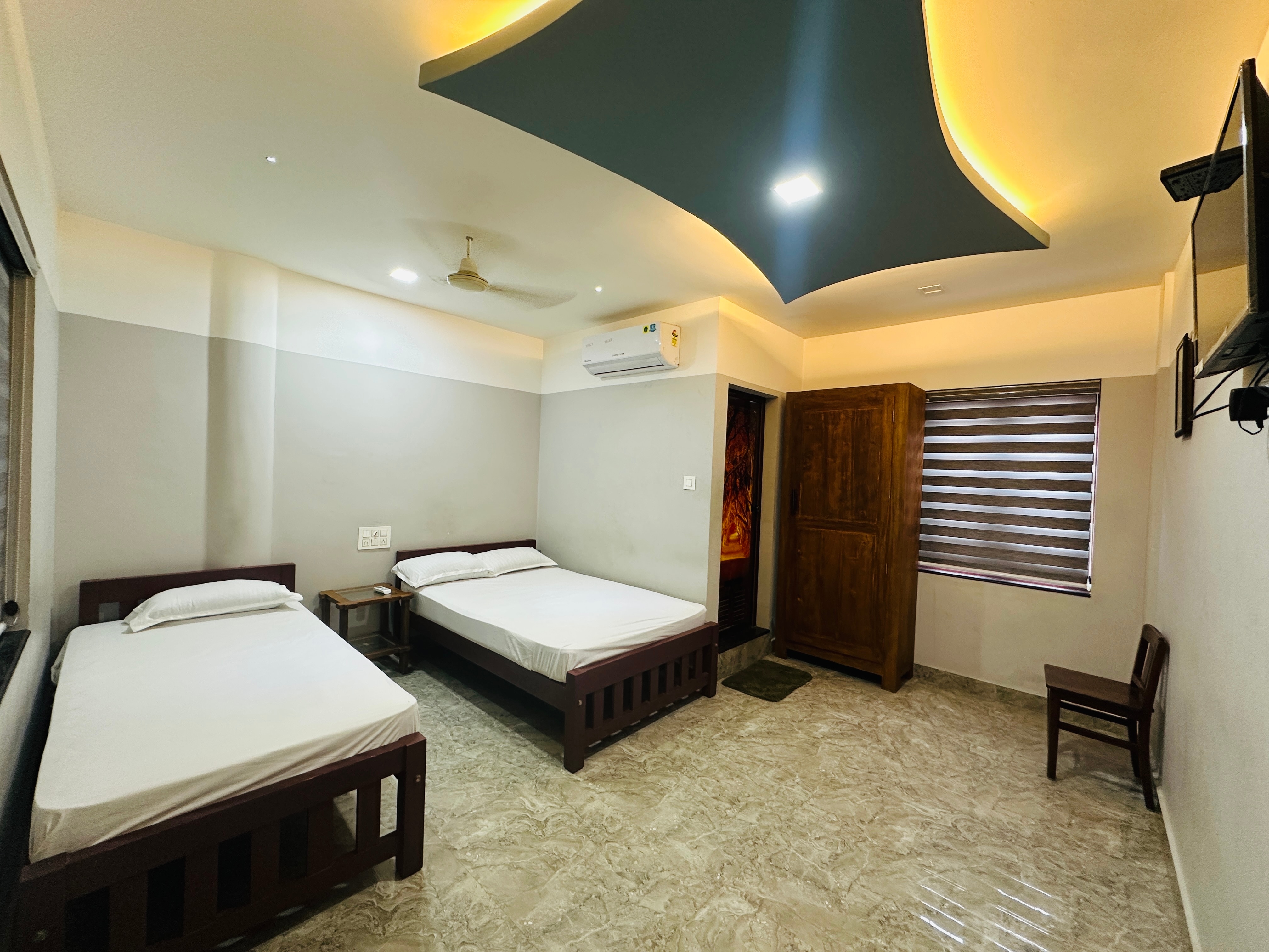 Golden Tower Lodge 𝗕𝗢𝗢𝗞 Chittur Homestay