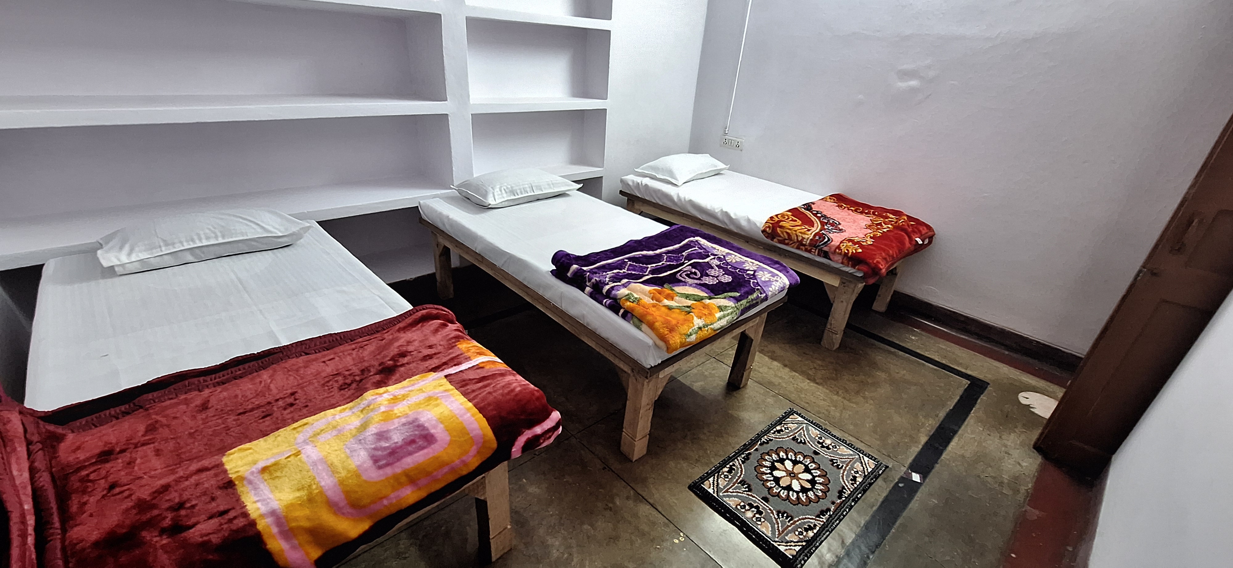 SHIV SAVITRI NIWAS 𝗕𝗢𝗢𝗞 Varanasi Homestay