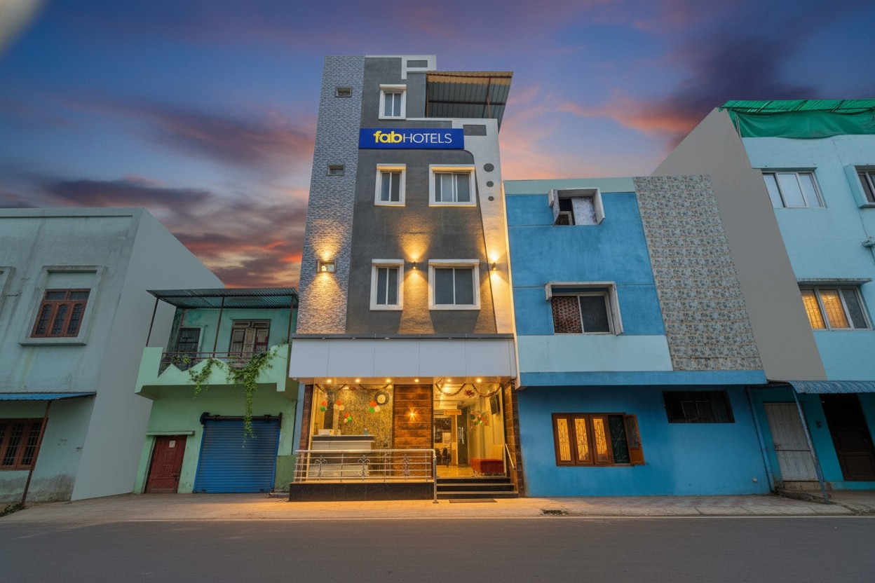 FabHotel Mahak Palace 𝗕𝗢𝗢𝗞 Ujjain Hotel