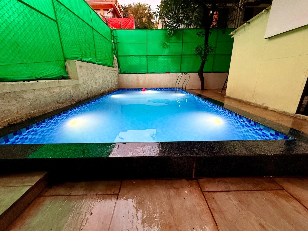 Starlit 4bhk villa with pvt Pool by Regara Stays 𝗕𝗢𝗢𝗞 Lonavala Villa